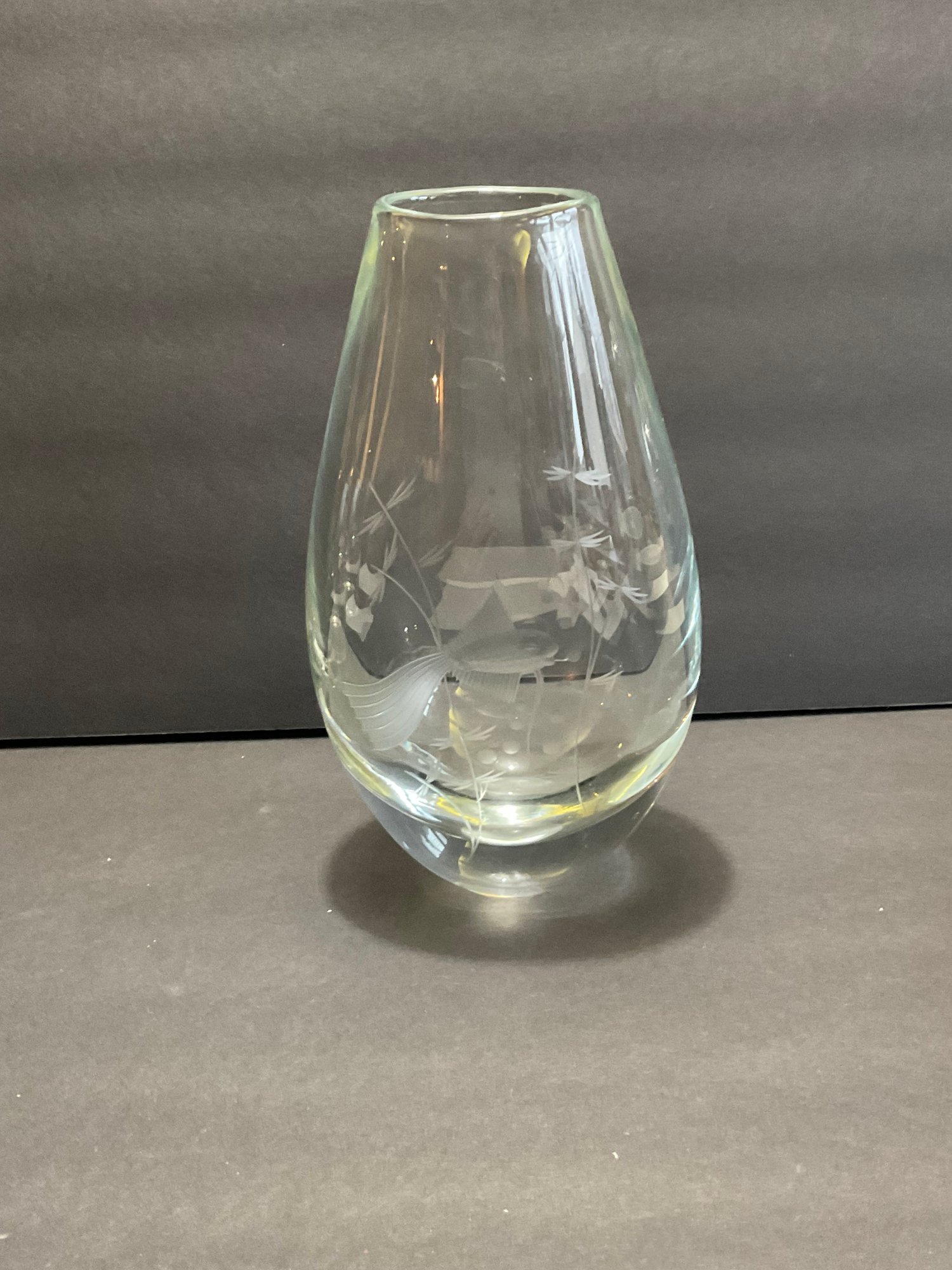 Orrerfors Crystal Vass With Etched Fish #3081 | Auctionninja.com