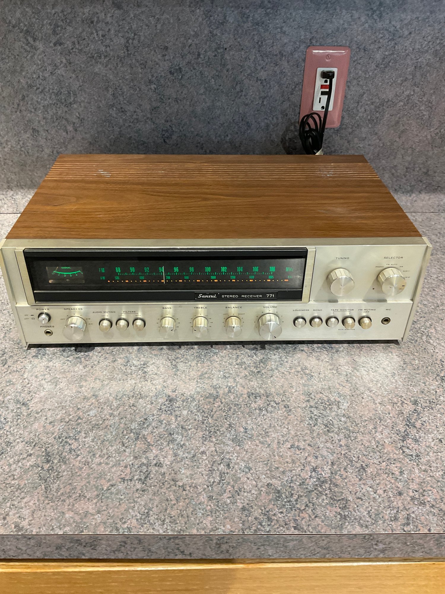 Vintage Sansui 771 Stereo Receiver #4850 | Auctionninja.com