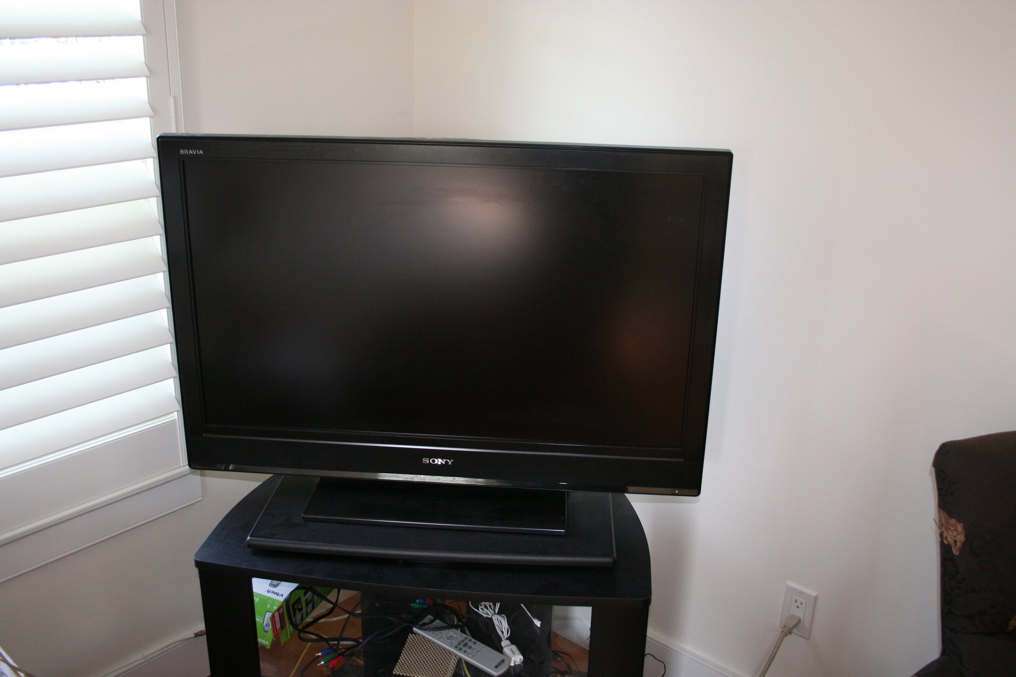 Sony Bravia 40'' Flat Screen Color TV With Stand & Remote #1854 ...