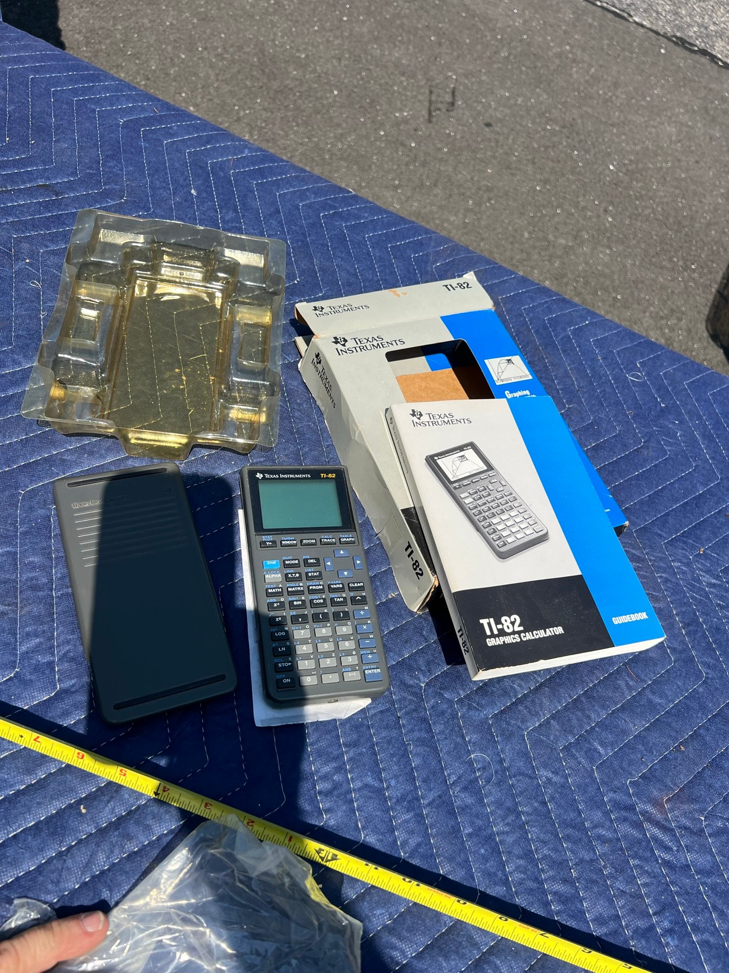 Ti 82 Texas Instrument Calculator #17035 | Auctionninja.com