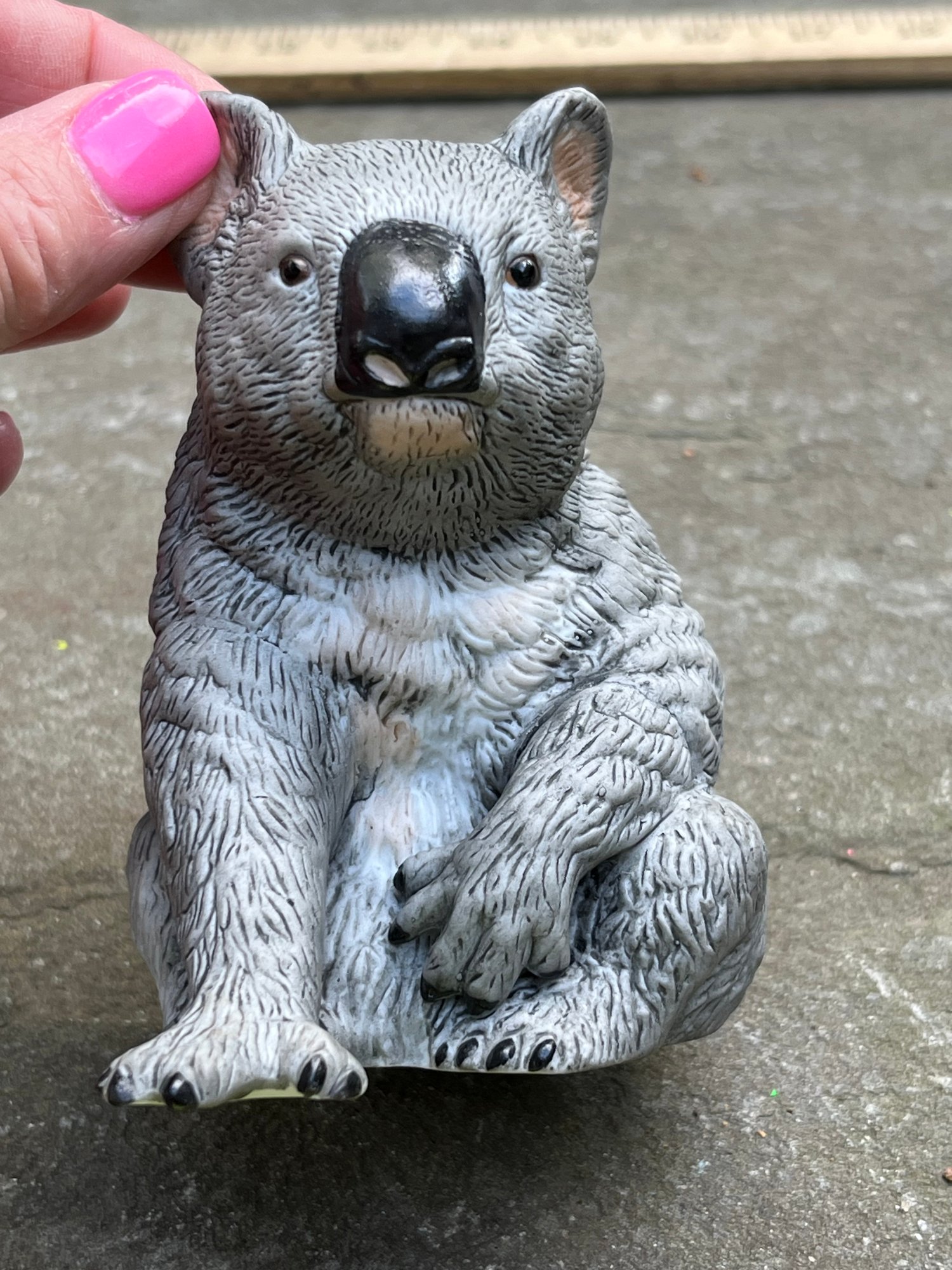 Koala Statue #19890 | Auctionninja.com