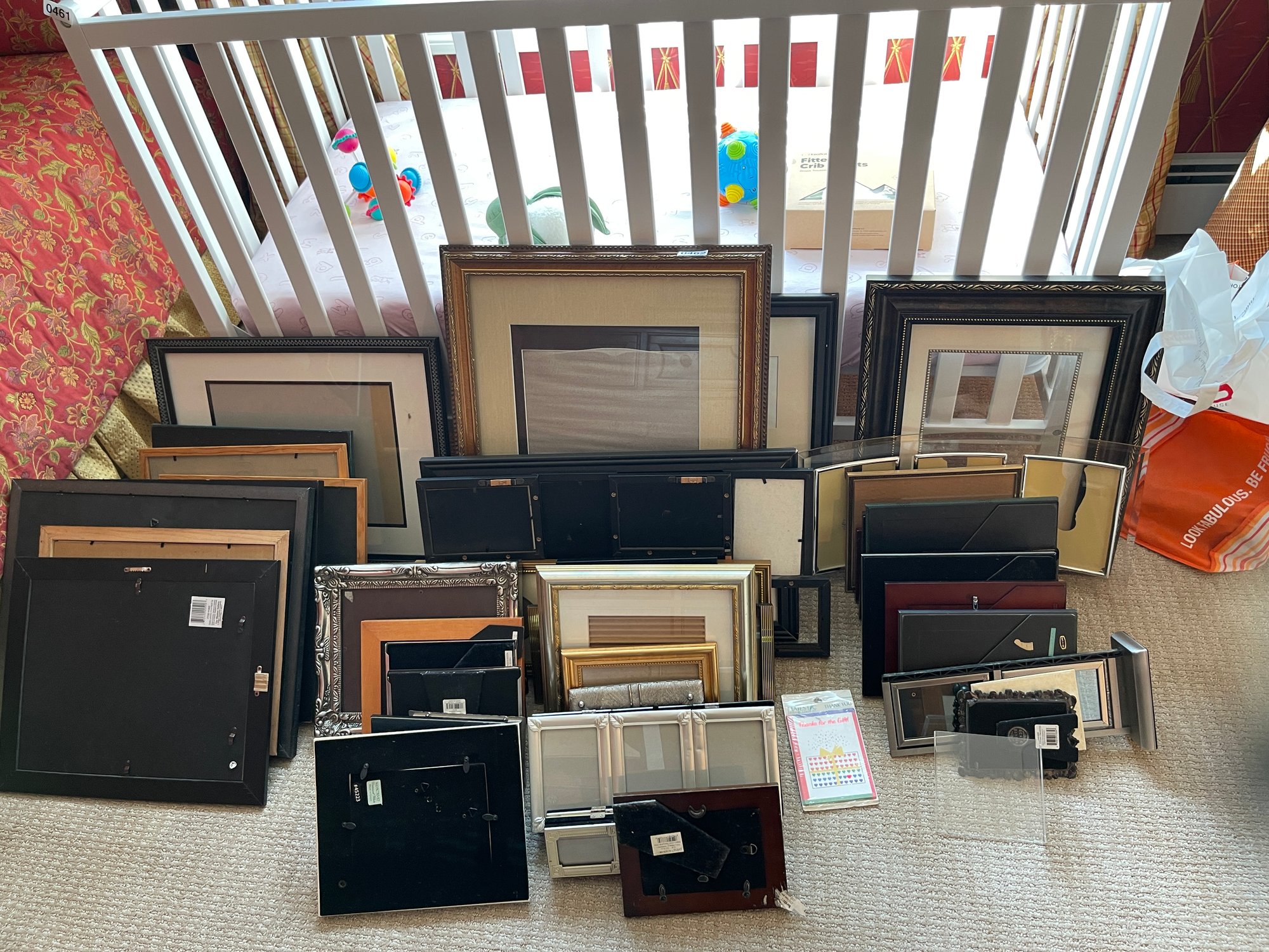 Large Lot Picture Frames #19893 | Auctionninja.com