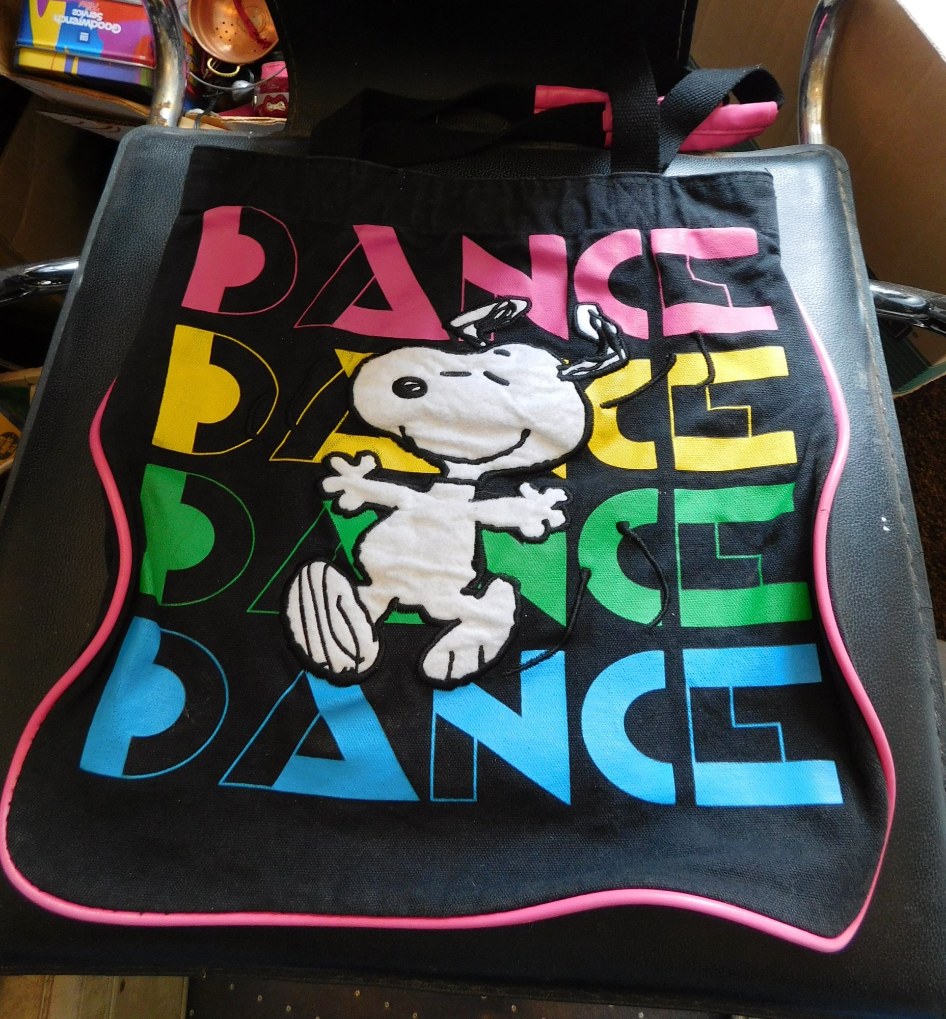 Snoopy Dance Bag #3680 | Auctionninja.com