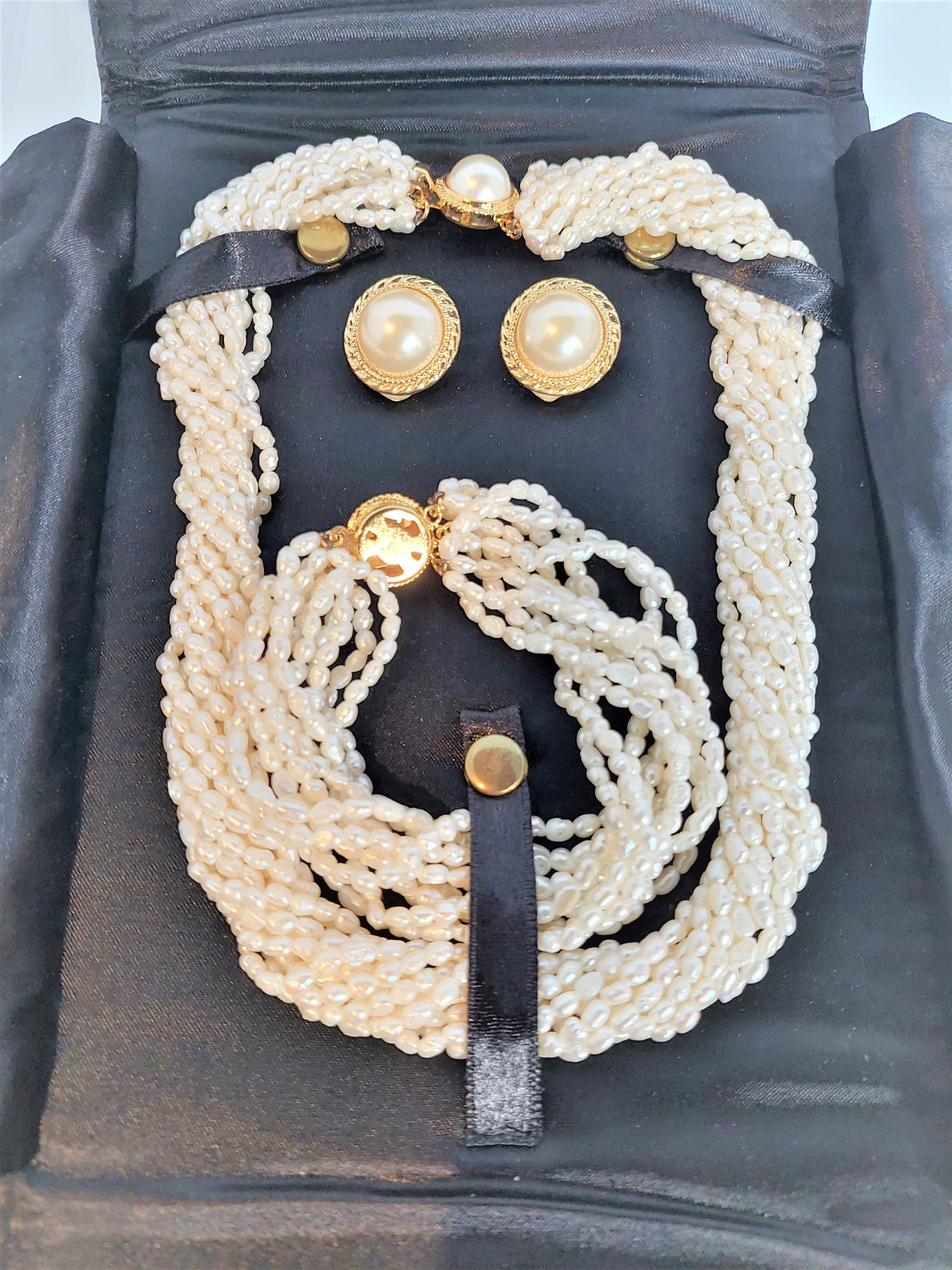 Andre Piasso Rice Pearl Choker Bracelet And Earrings Set #2875 ...