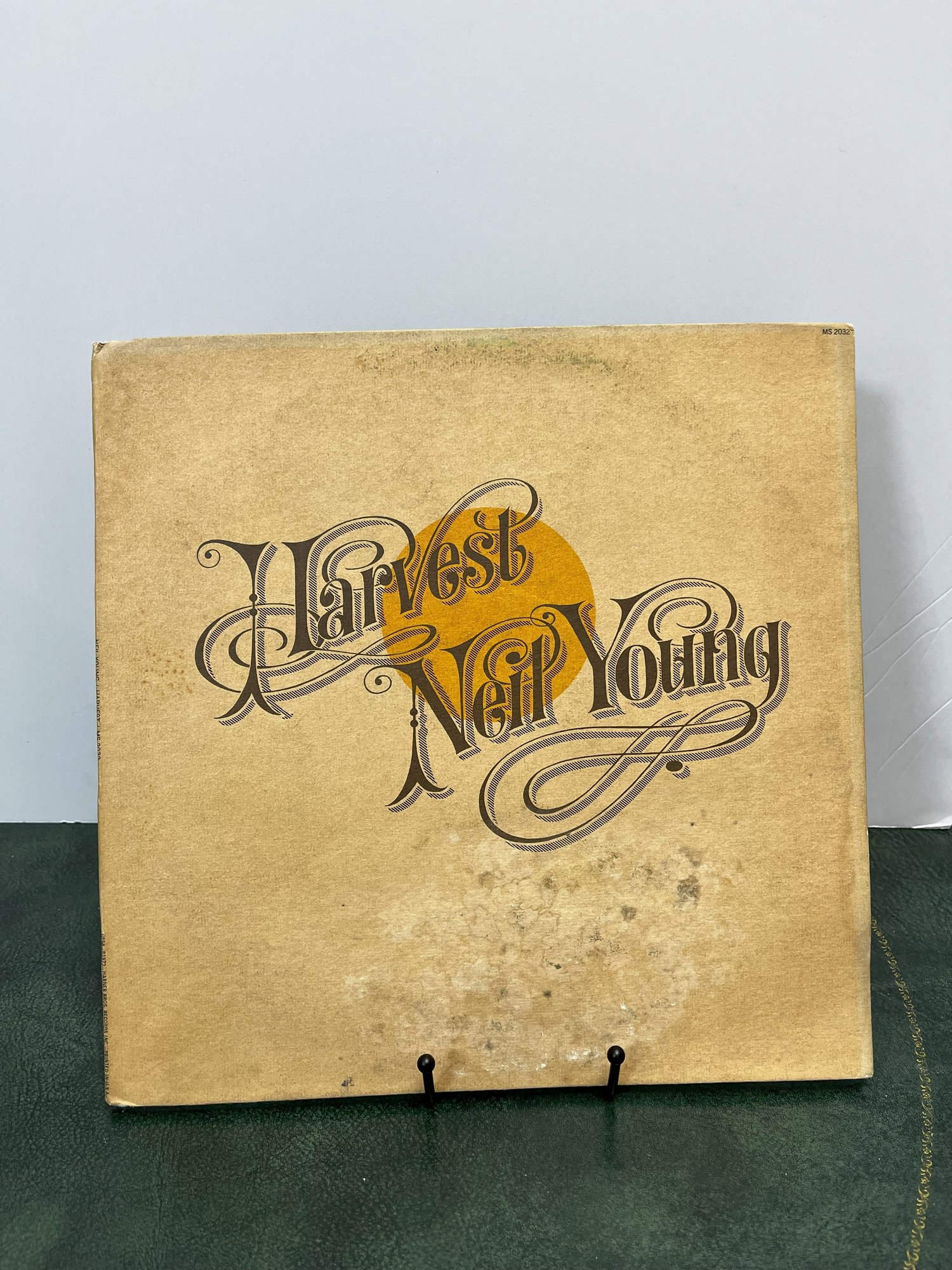 Harvest Neil Young Record #3845 | Auctionninja.com