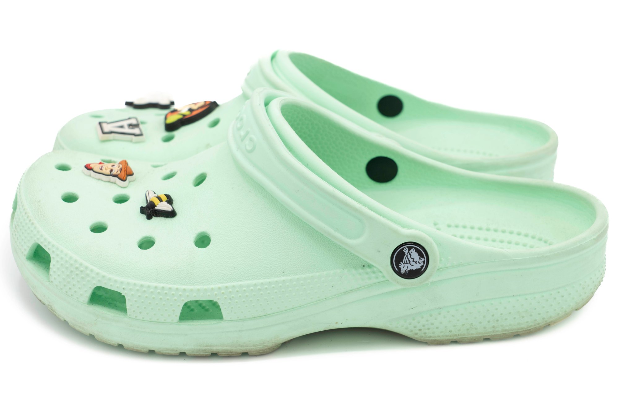 HOP ON THE TREND! CROCS MINTY GREEN SHOES COMPLETE WITH DISNEY GIBBETS ...