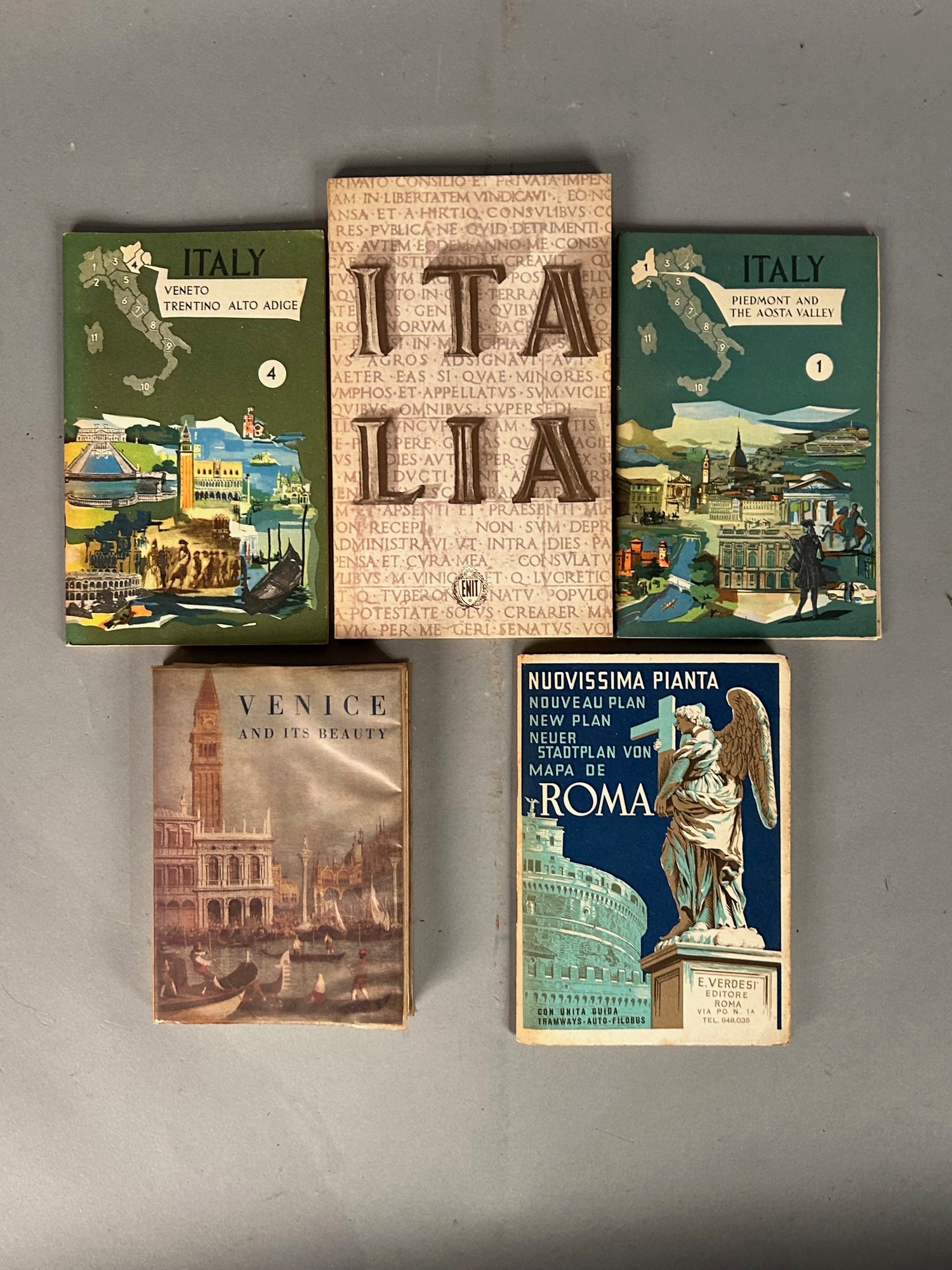5 Books On Italy, Travel #6540 | Auctionninja.com