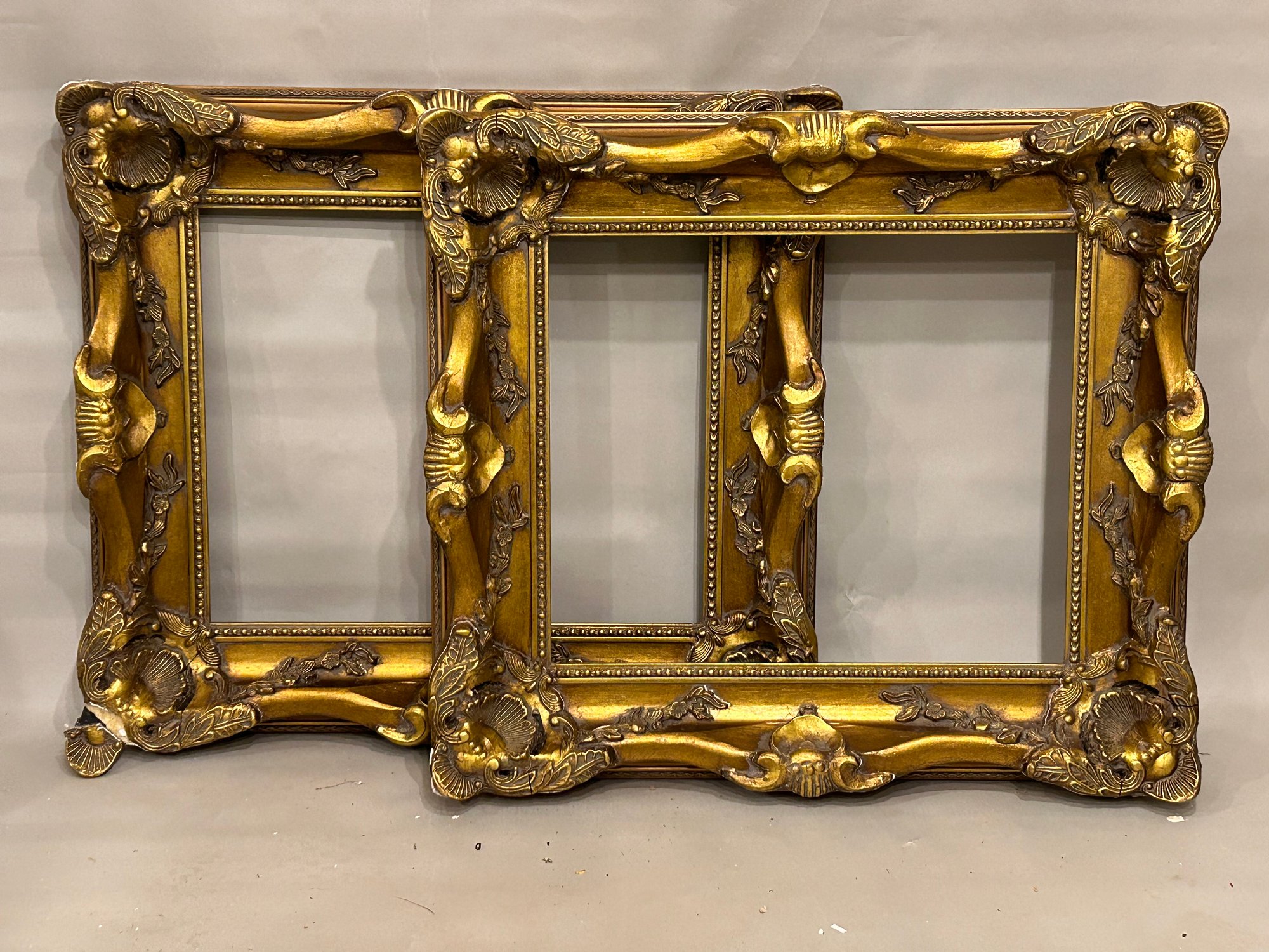 Pair Of Large Frames #6057 | Auctionninja.com