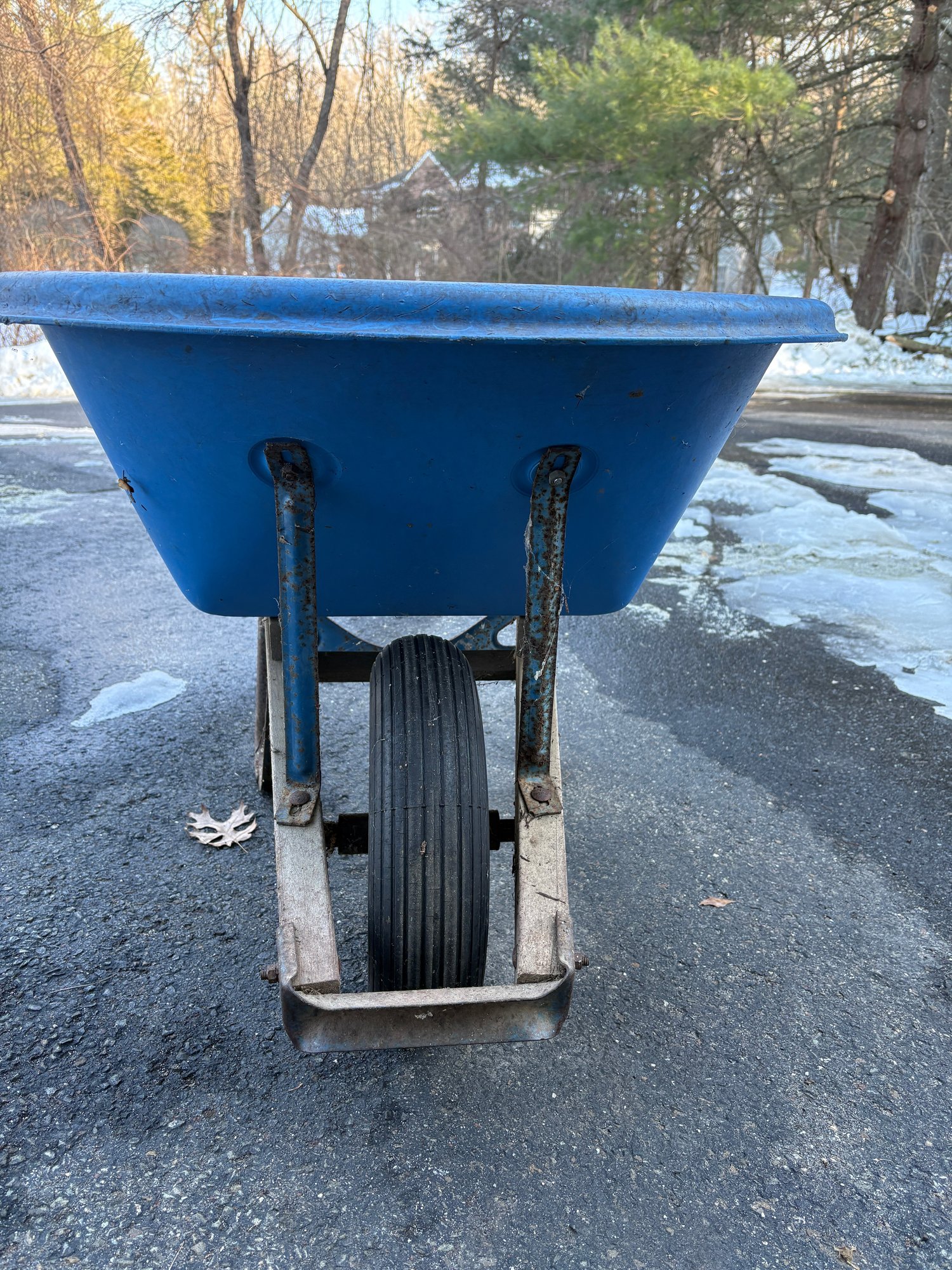 Jackson Wheelbarrow #8764 | Auctionninja.com