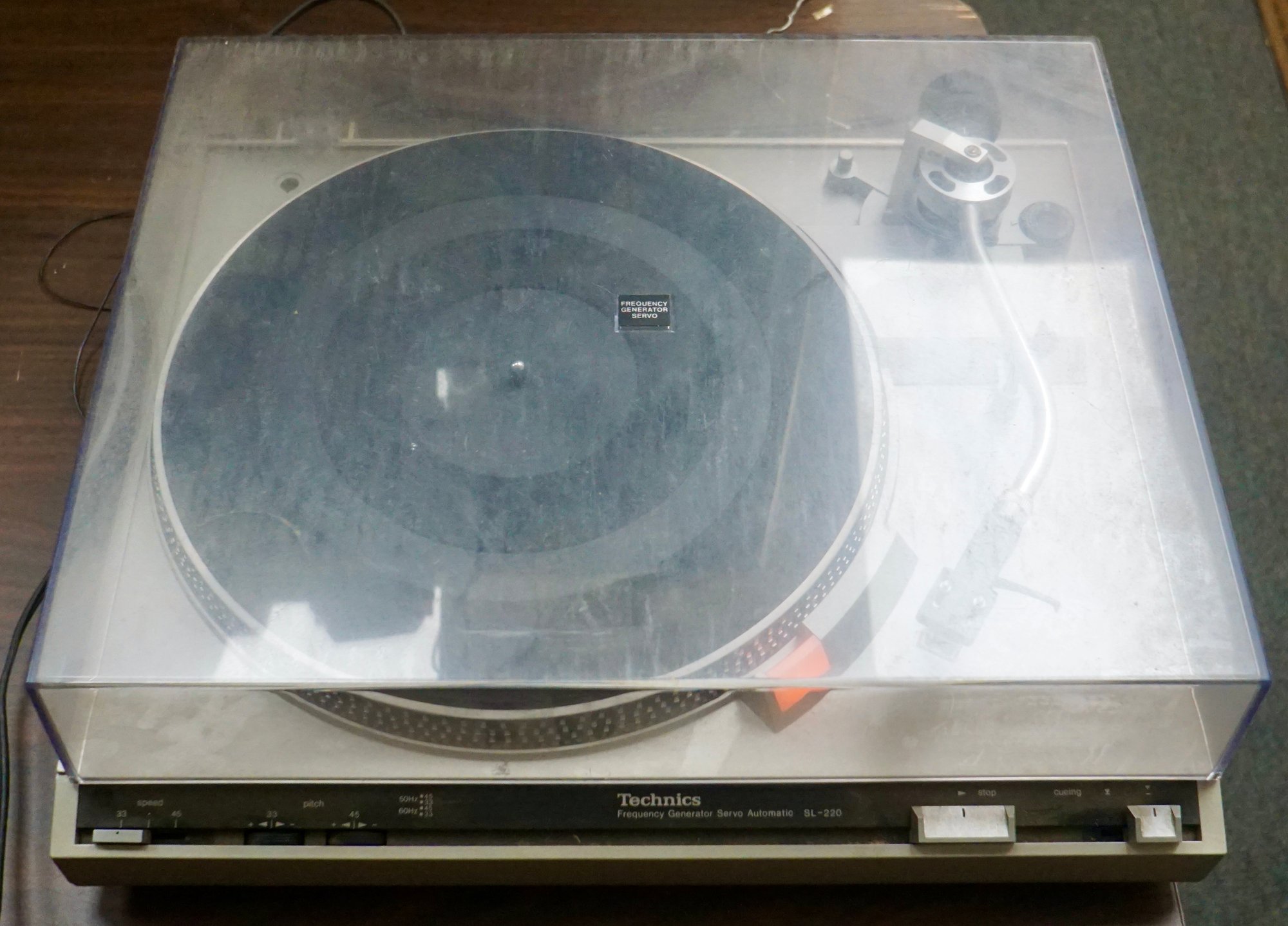 Technics Frequency Generator Servo SL 220 Turntable - Working Spinning ...