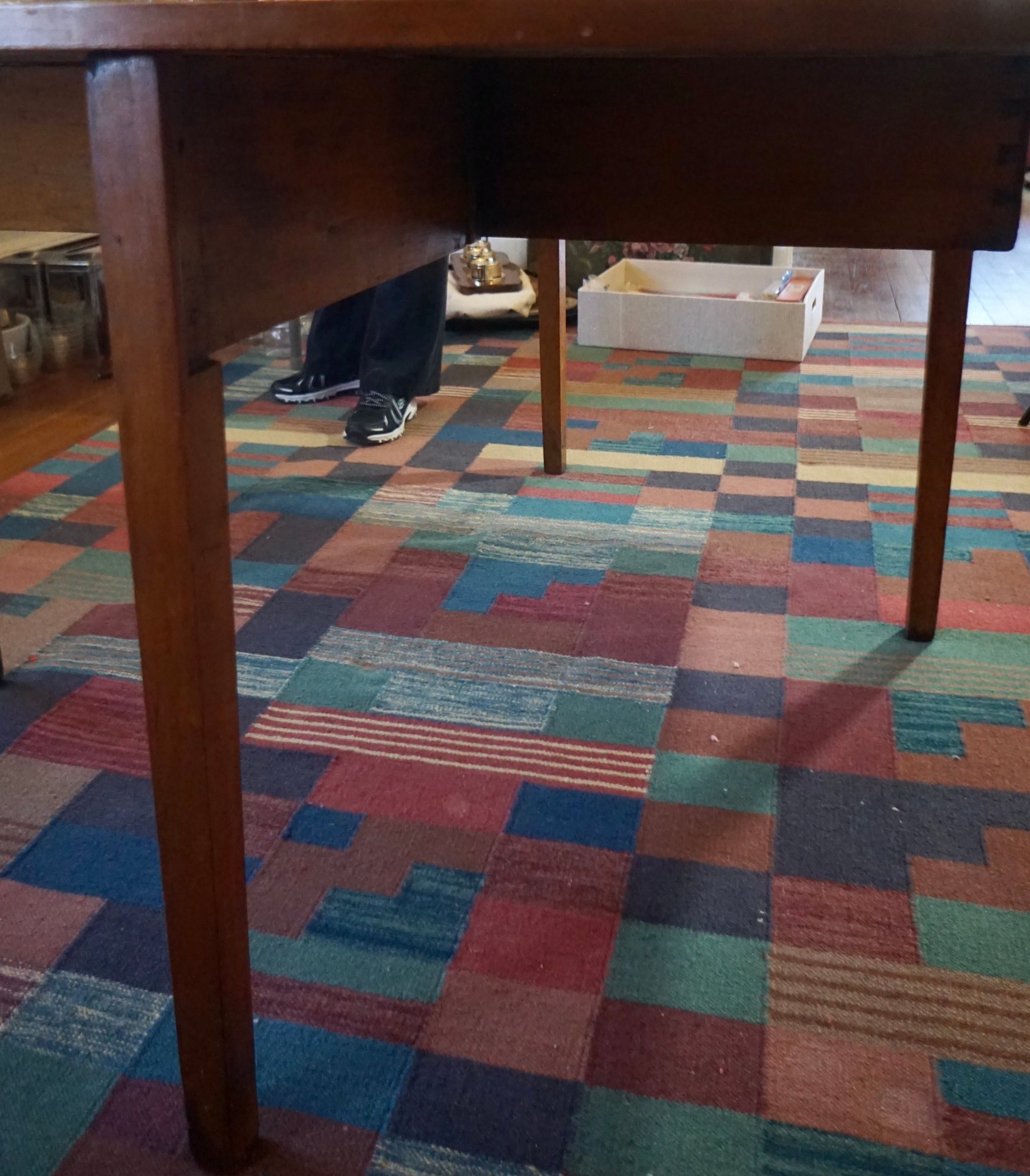 1st Floor #761 Drop Side Swing Leg Table (53 D X 44 W X 27T) Close 18"W ...