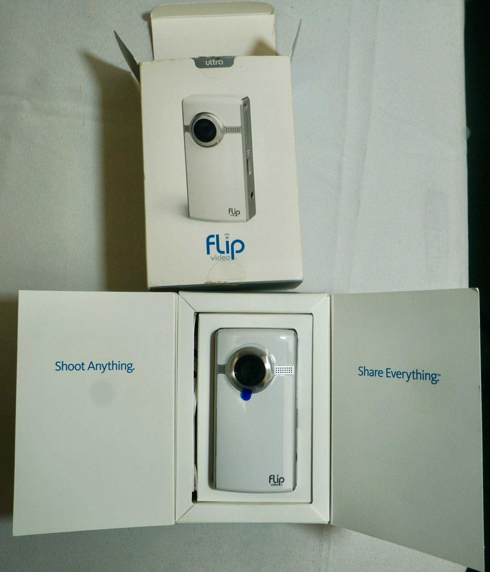 677- Flip Video Recorder- Never Used #1465327 | Auctionninja.com