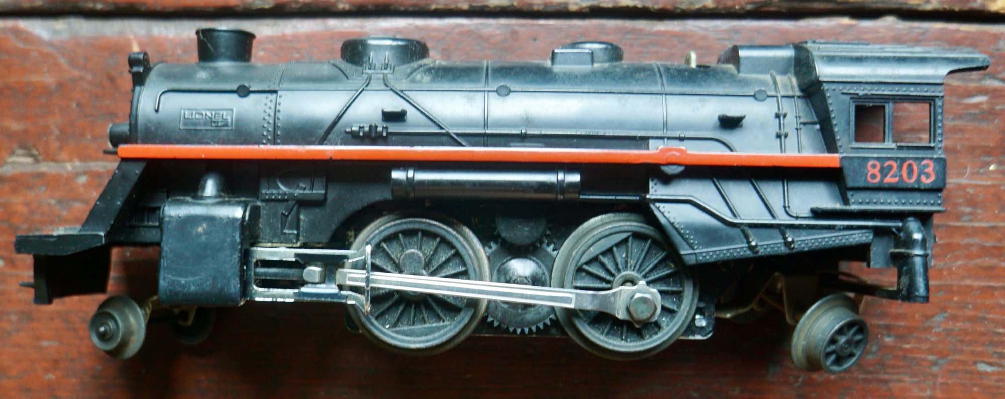 #477 Lionel Engine #8203 #1457873 | Auctionninja.com