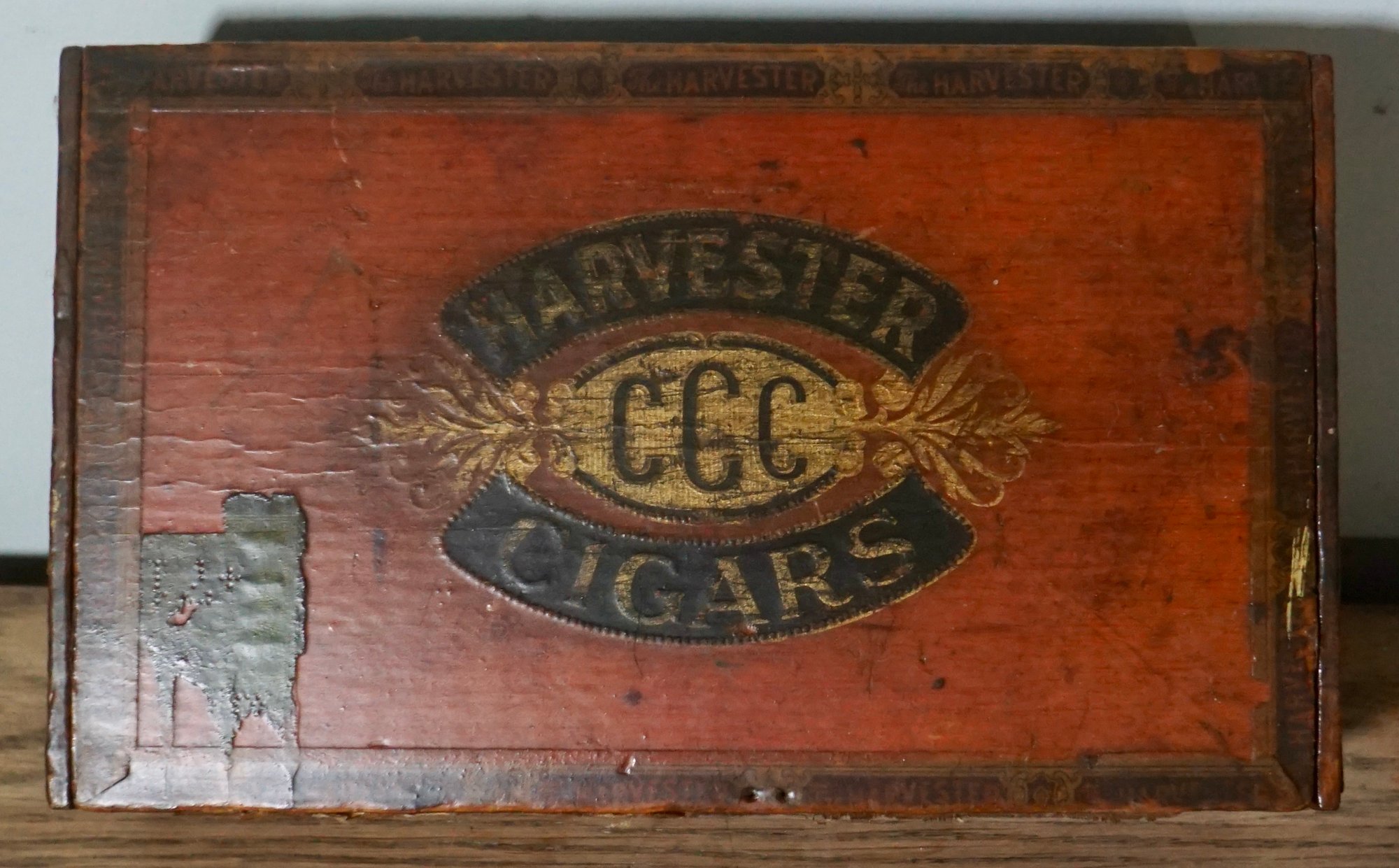 #803 Wooden Cigar Box #1459708 | Auctionninja.com