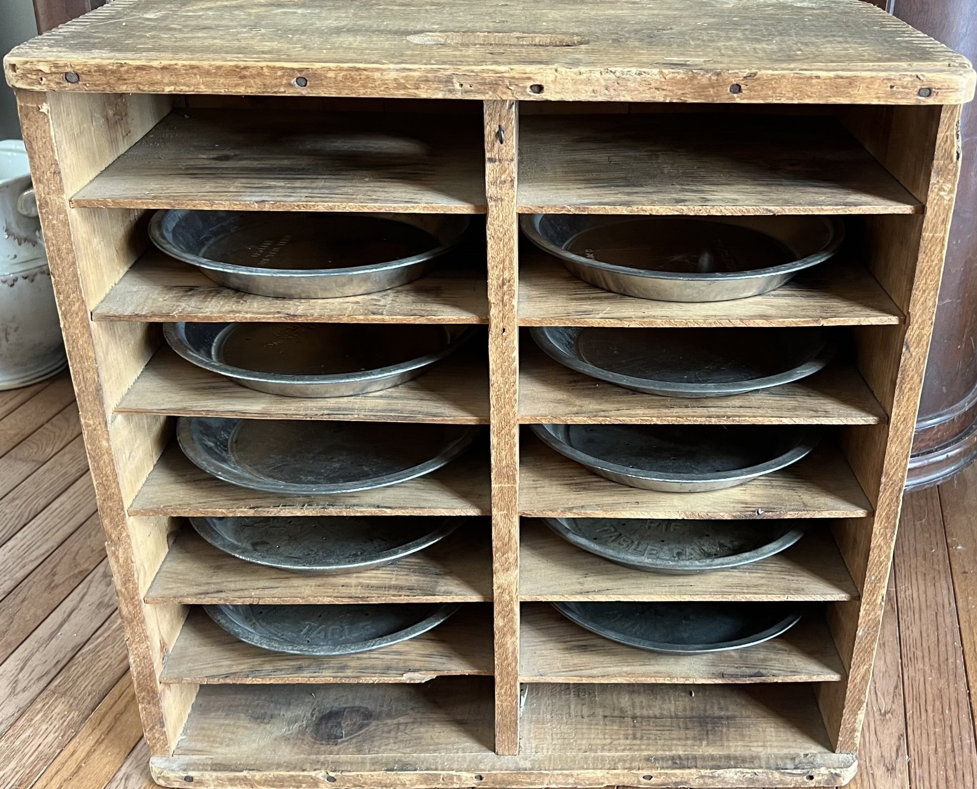Vintage Table Talk Pie NE Dovetailed Wood Pie Crate Shelf 152 Green St ...