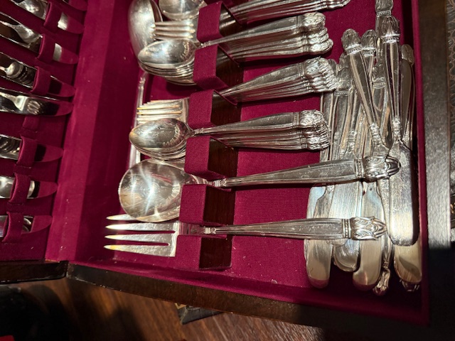 Set Of Holmes And Edwards, Div Of International Silver Service For 12 ...