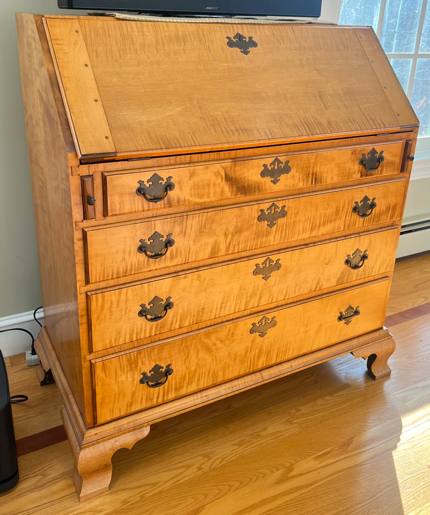 DAVID LEFORT TIGER MAPLE SLANT FRONT DESK #48532 | Auctionninja.com