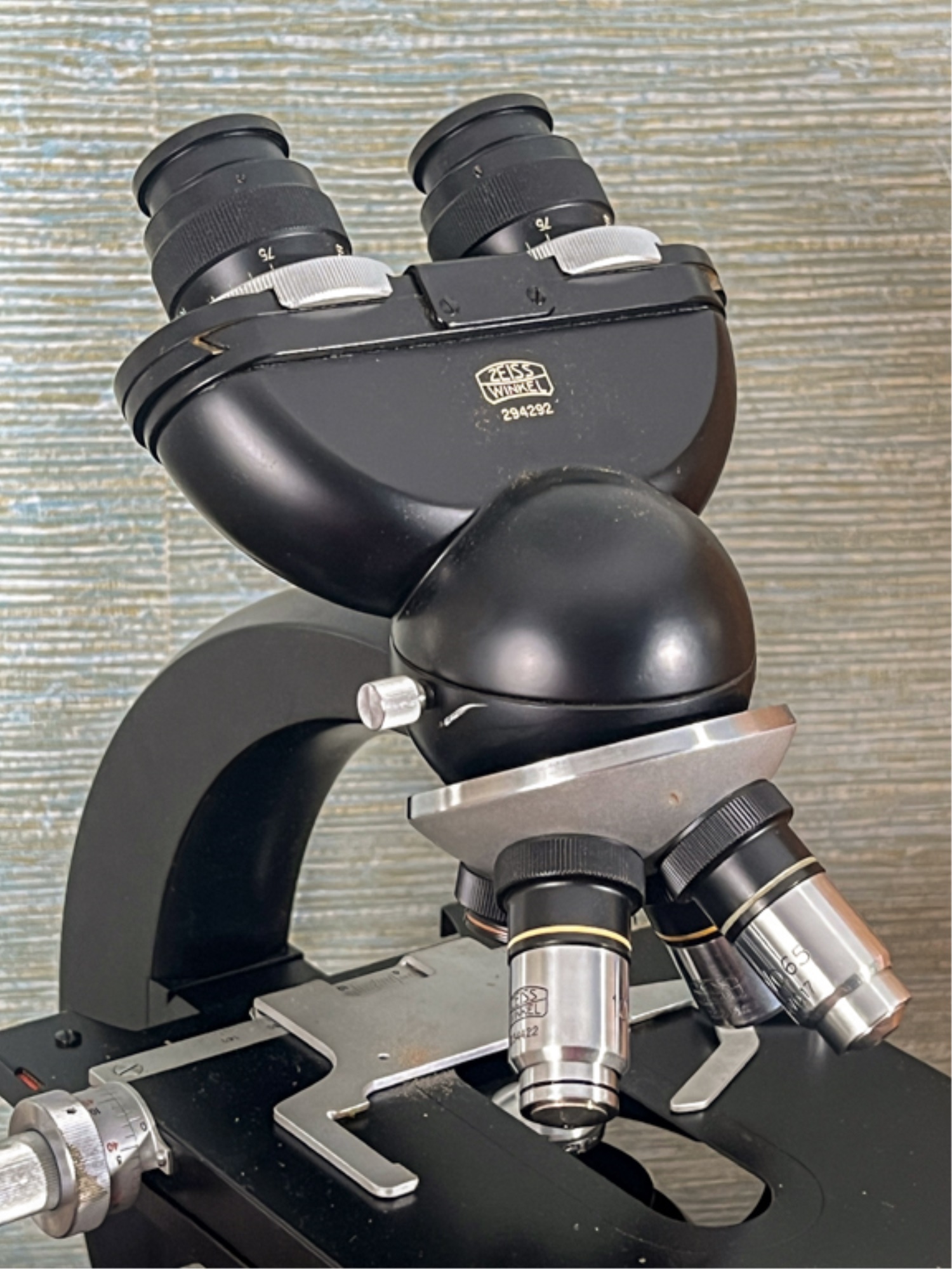 ZEISS WINKEL BINOCULAR MEDICAL MICROSCOPE #49820 | Auctionninja.com