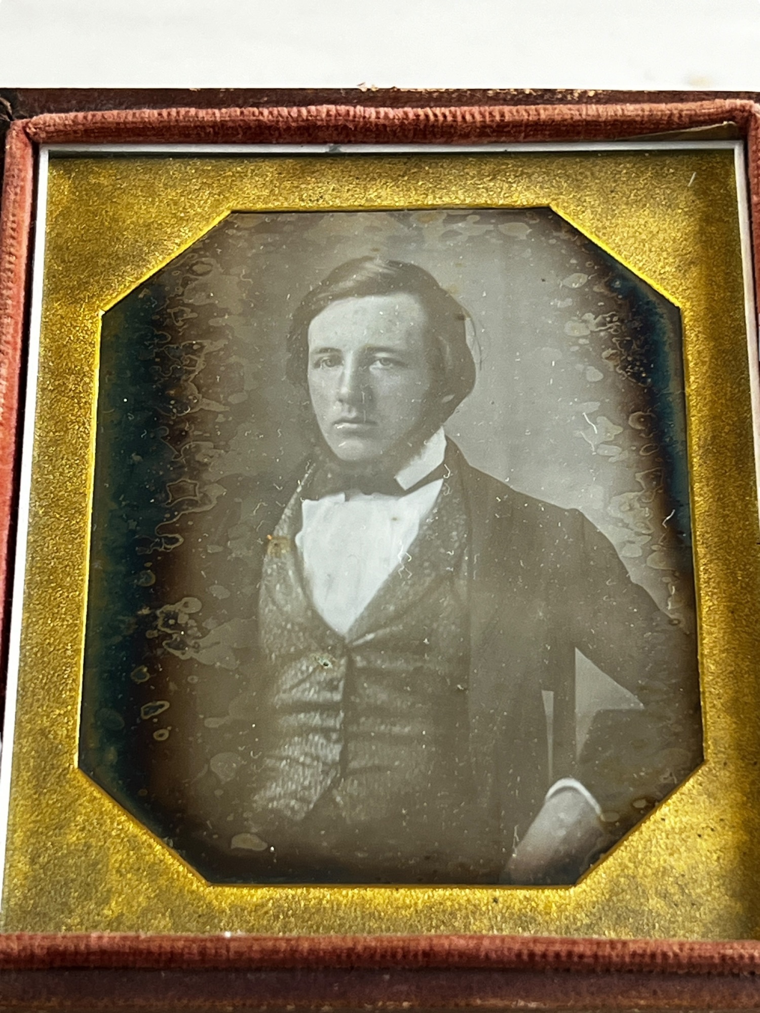 (19th c) DAGUERREOTYPE PORTRAIT MINIATURE #52373 | Auctionninja.com