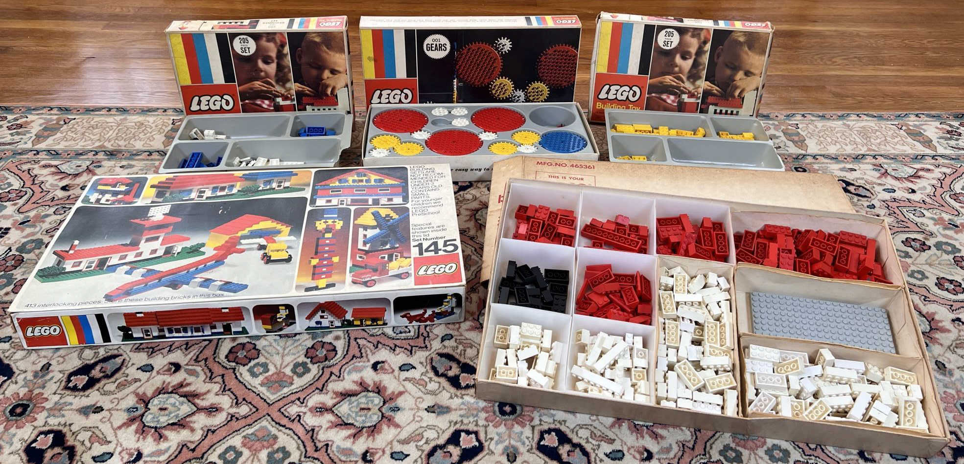 COLLECTION OF VINTAGE LEGO SETS #54620 | Auctionninja.com