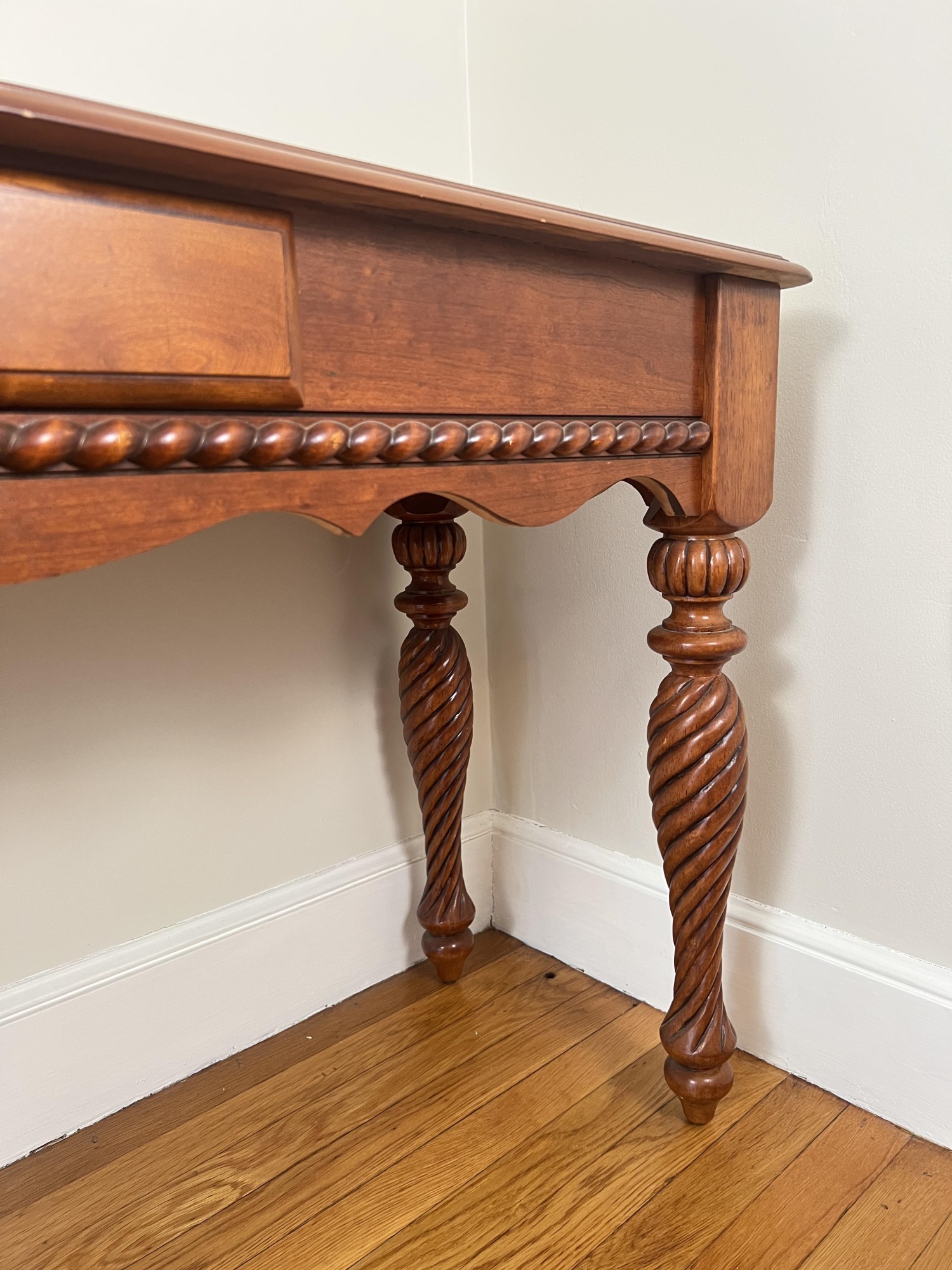 CUSTOM CARVED SINGLE DRAWER CONSOLE TABLE #54470 | Auctionninja.com
