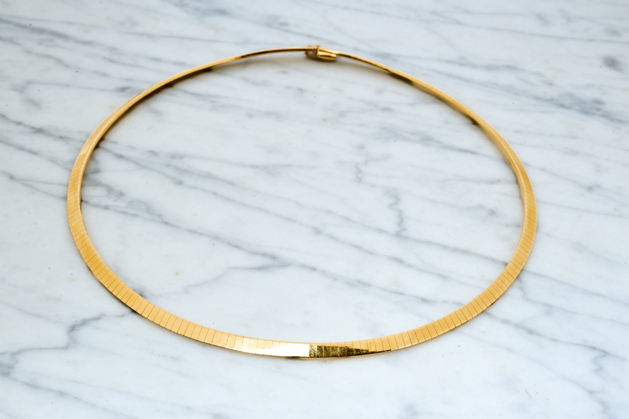 14k GOLD OMEGA CHAIN NECKLACE #54992 | Auctionninja.com