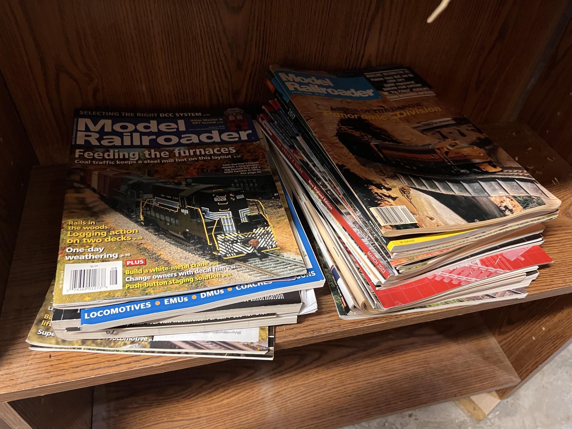 LARGE COLLECTION OF SCALE MODEL EPHEMERA #56593 | Auctionninja.com