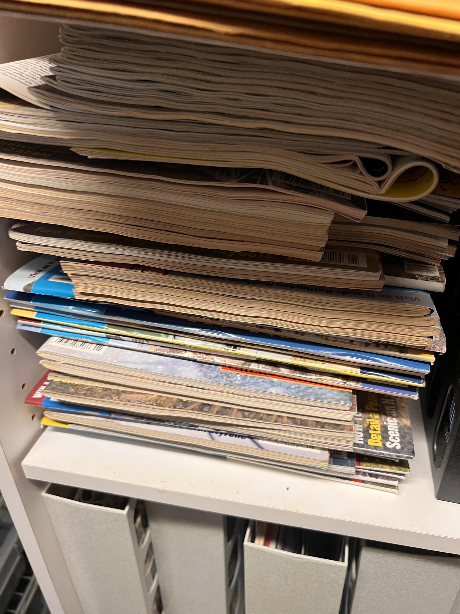 LARGE COLLECTION OF SCALE MODEL EPHEMERA #56593 | Auctionninja.com