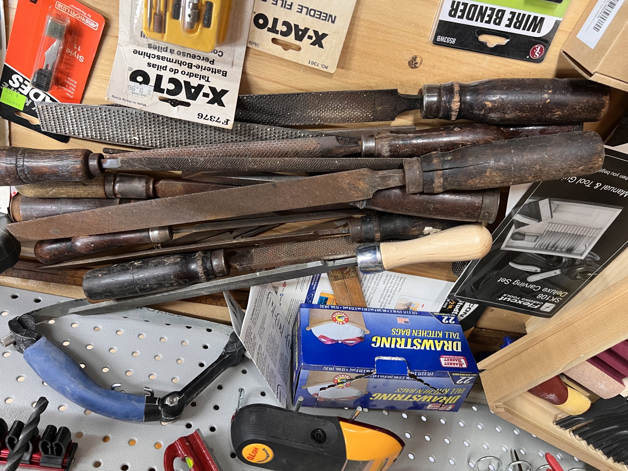 (2) DRAWER WORK BENCH w/ A VARIETY OF TOOLS #56613 | Auctionninja.com