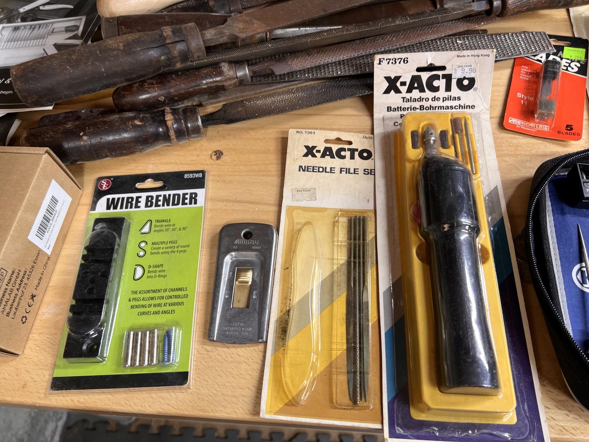 (2) DRAWER WORK BENCH w/ A VARIETY OF TOOLS #56613 | Auctionninja.com