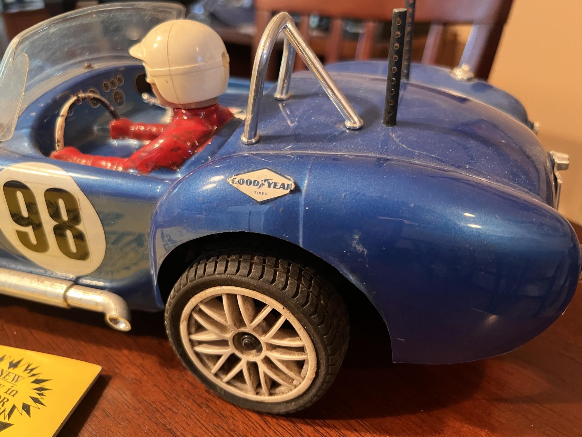 427 COBRA REMOTE CONTROL CAR #56647 | Auctionninja.com