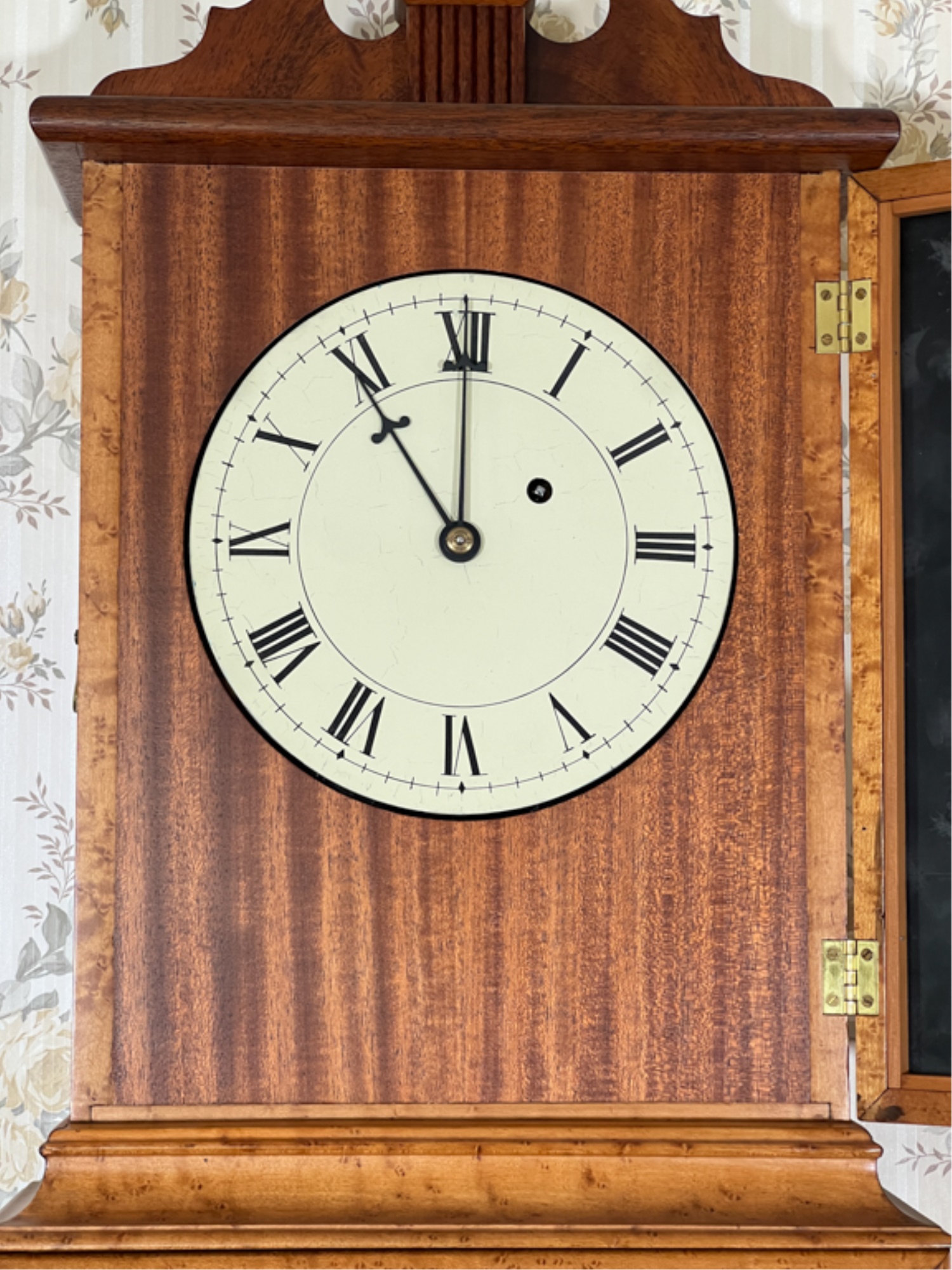 CUSTOM BIRDSEYE MAPLE MANTEL CLOCK #58933 | Auctionninja.com