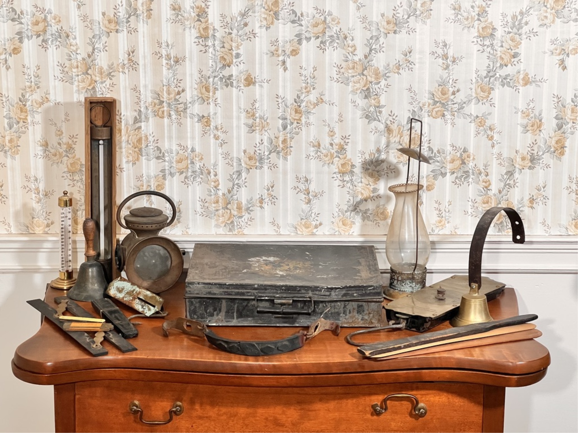 (19th/20th c) SCALES, LANTERNS, BELLS, COW COLLAR #59680 | Auctionninja.com