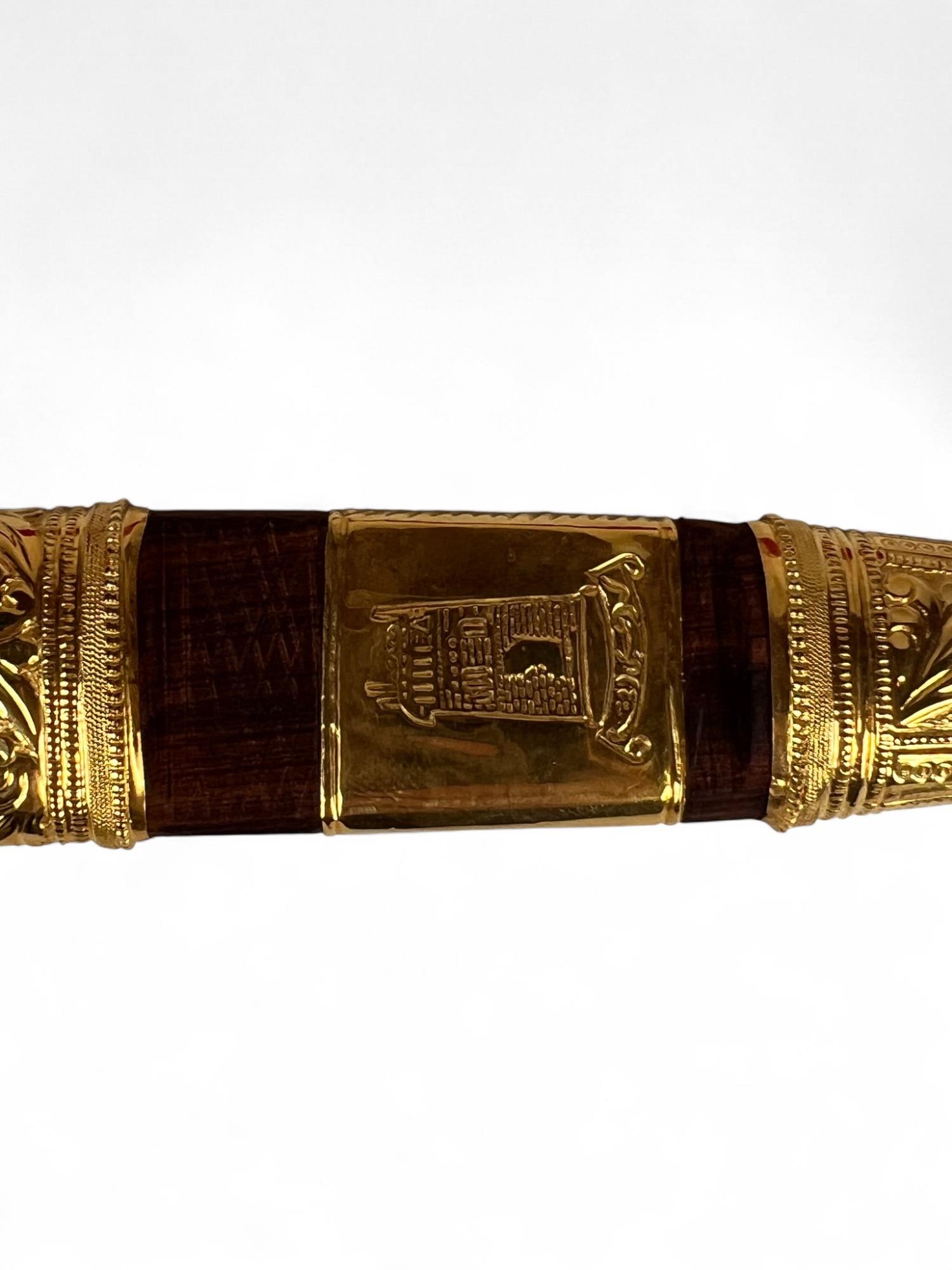 EMIRATI CEREMONIAL DAGGER W/ 18K GOLD DECORATED SHEATH #61528 ...