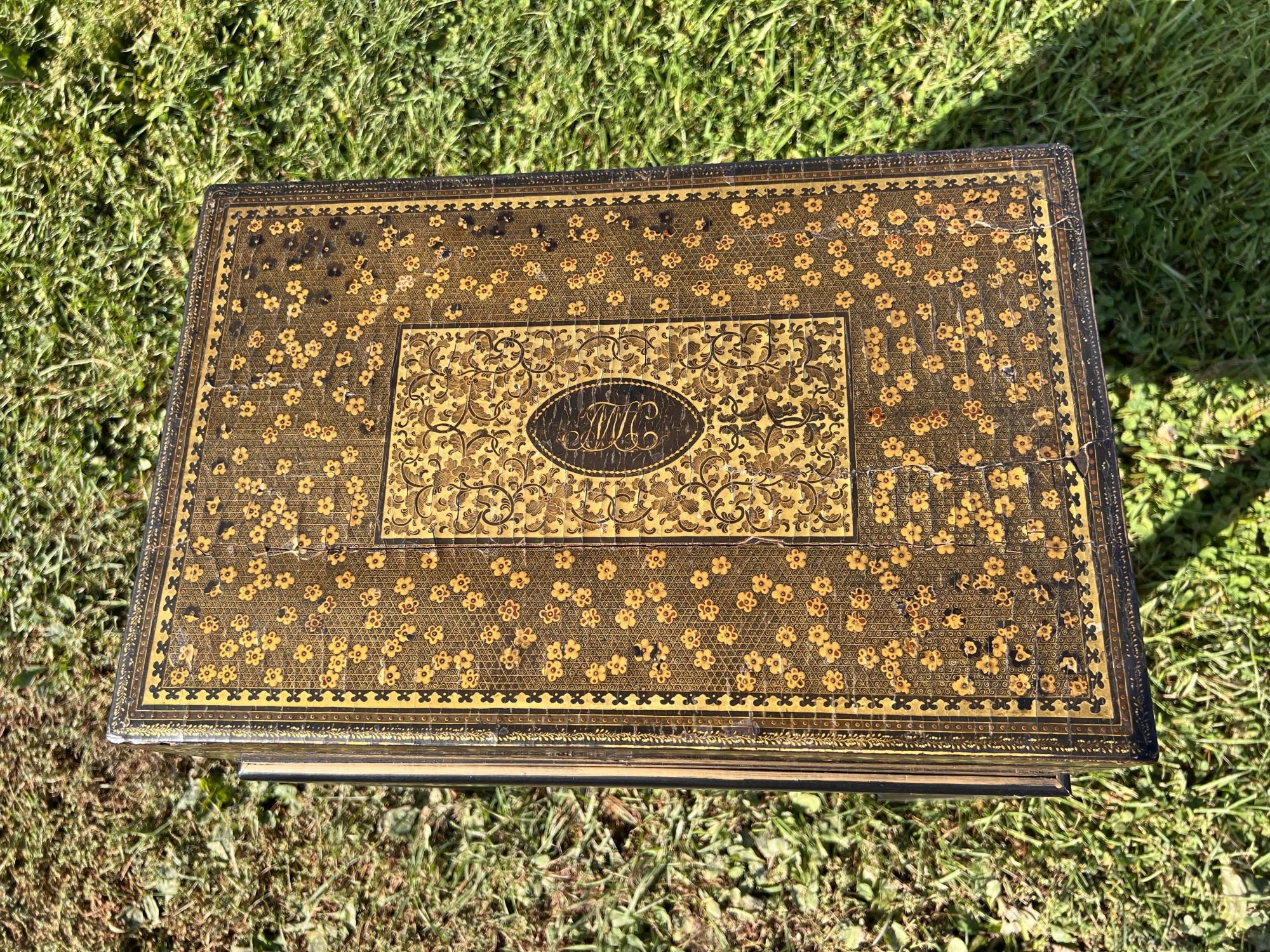 (19th C) CHINESE LACQUERED BOX ON STAND #61390 | Auctionninja.com