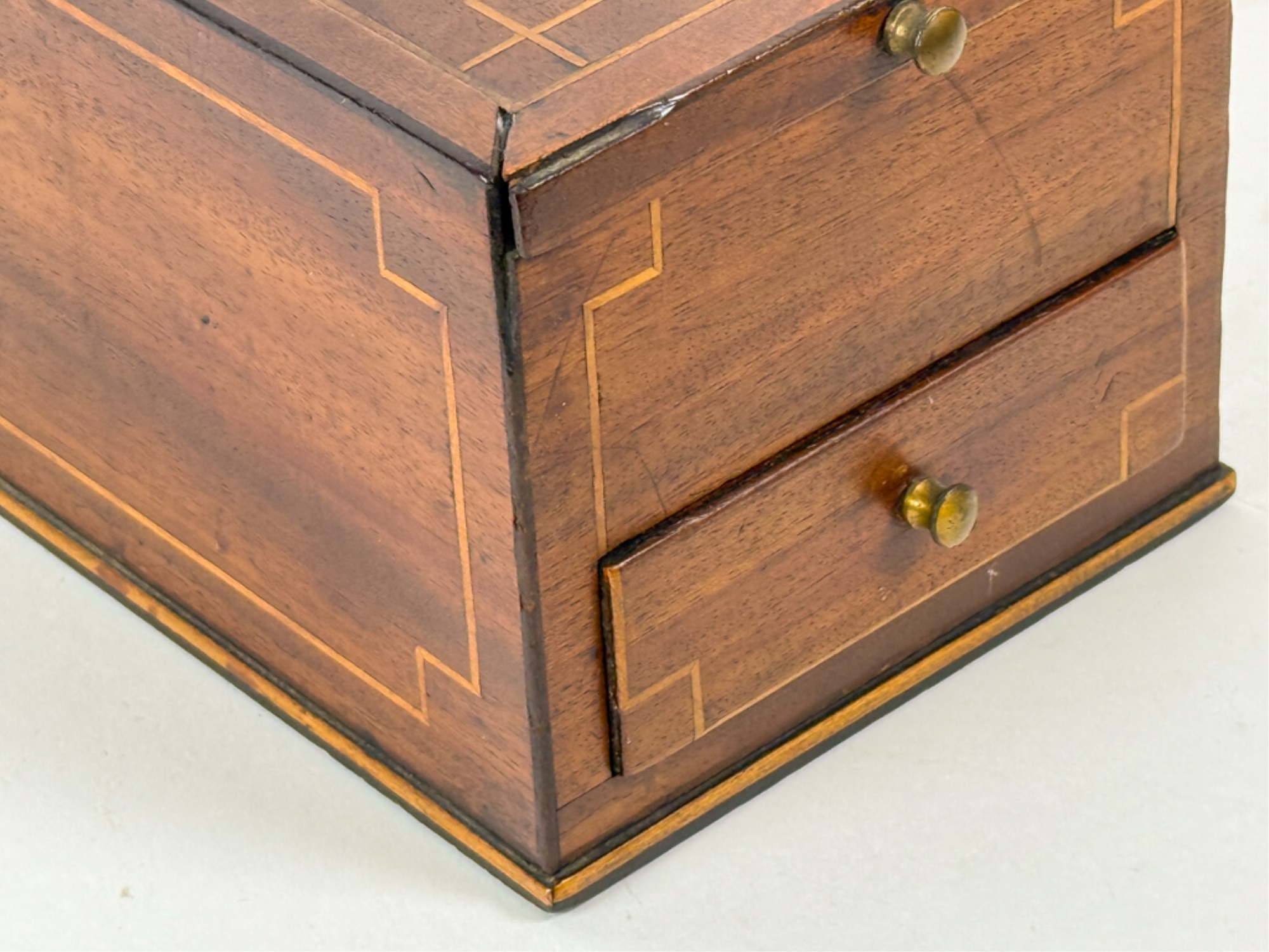 (19th c) SAILOR MADE BOX with INLAID COMPASS ROSE #61952 | Auctionninja.com