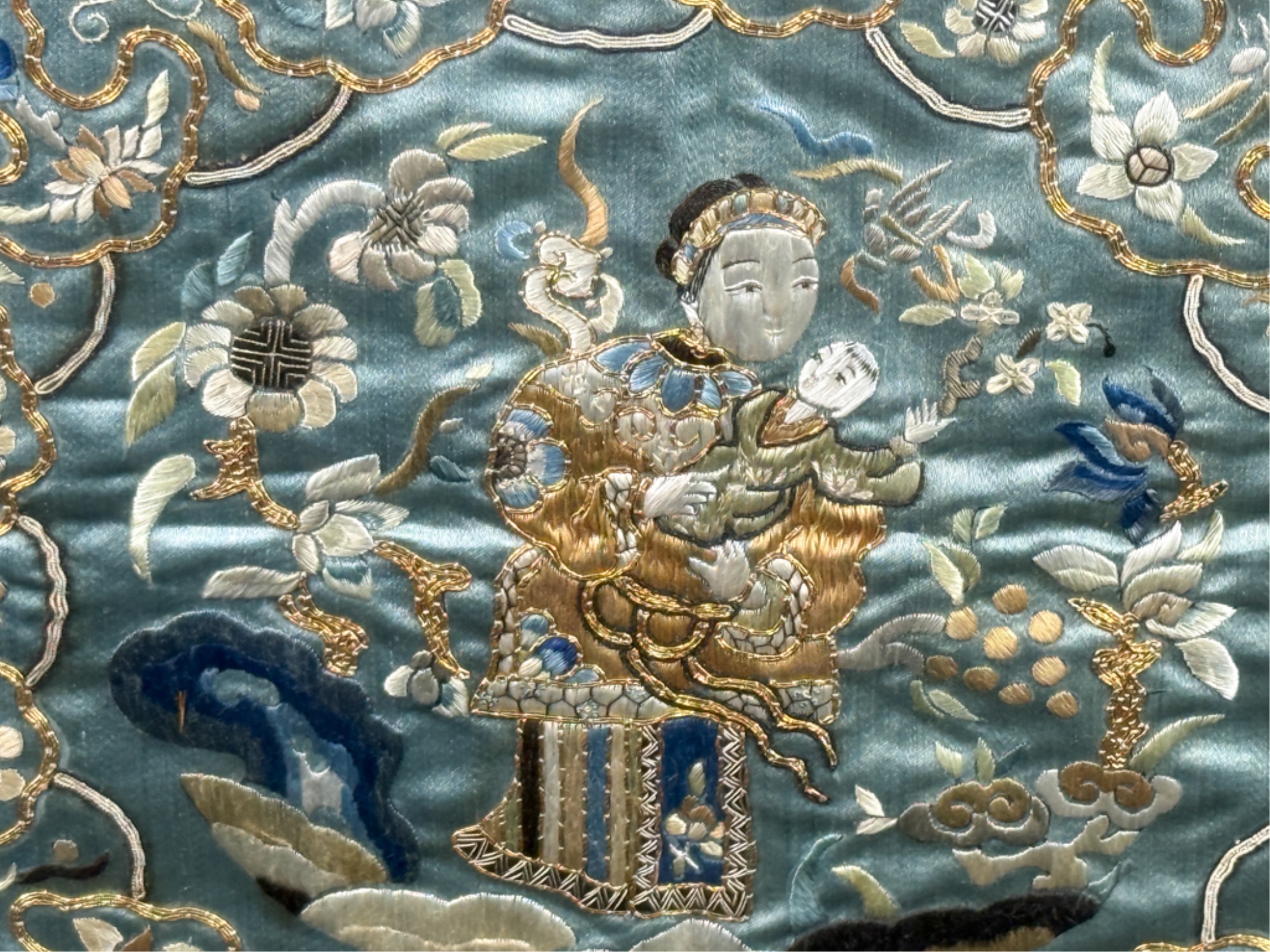 (19th c) CHINESE METALLIC THREAD SILK EMBROIDERY #62458 | Auctionninja.com