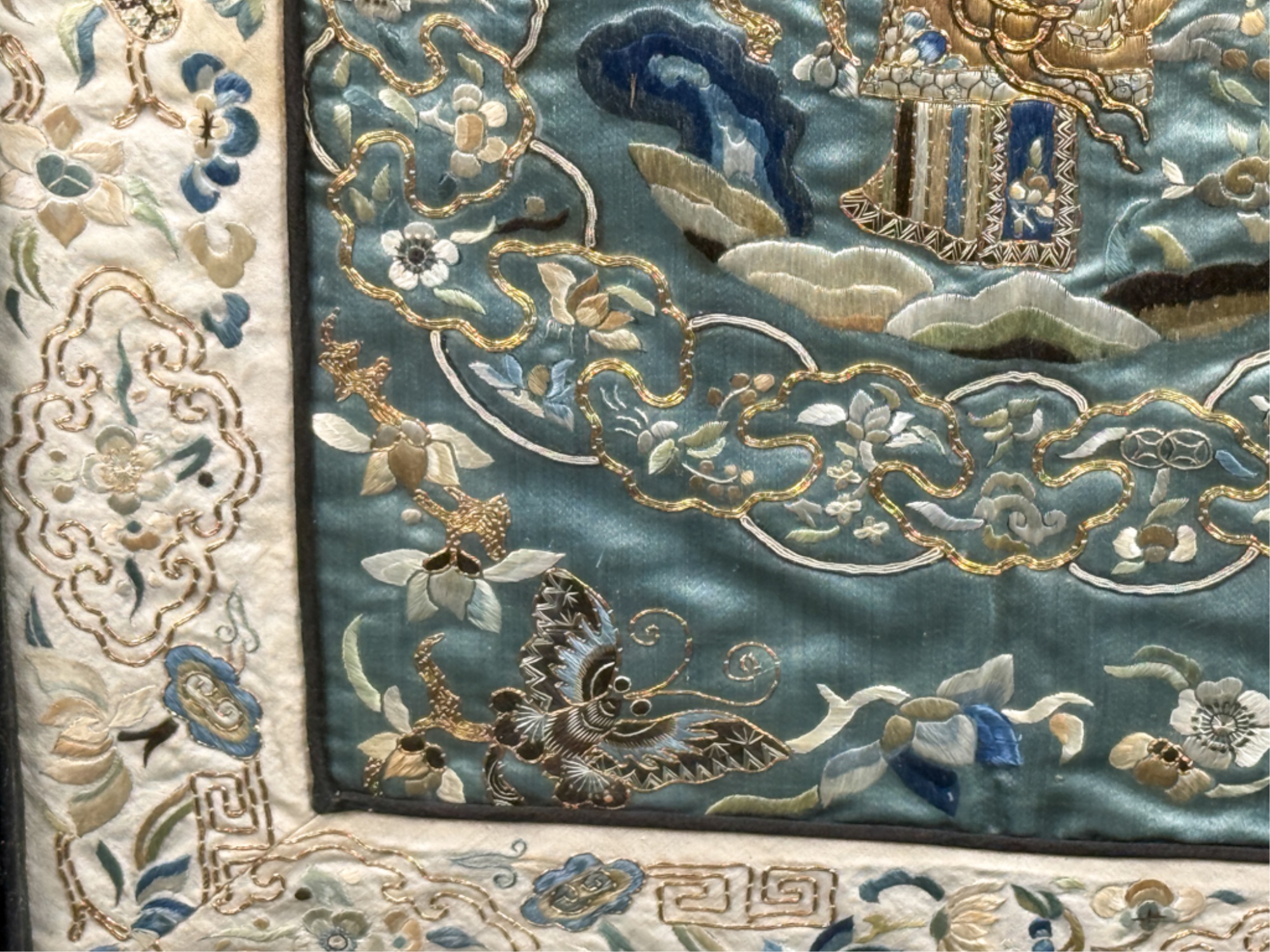 (19th c) CHINESE METALLIC THREAD SILK EMBROIDERY #62458 | Auctionninja.com