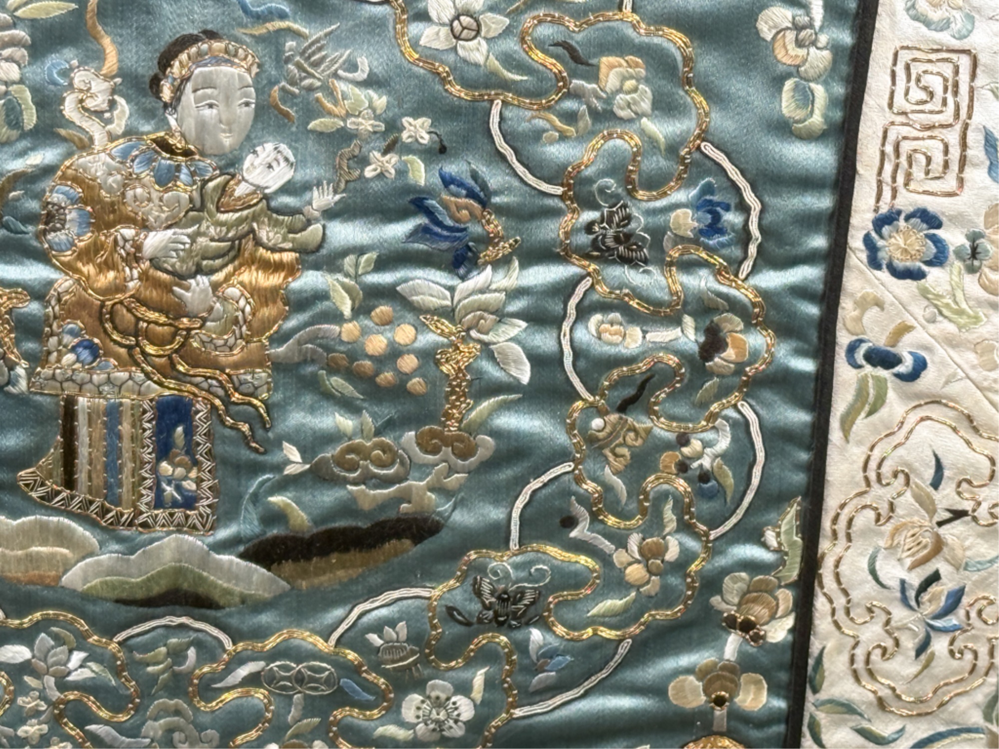 (19th c) CHINESE METALLIC THREAD SILK EMBROIDERY #62458 | Auctionninja.com