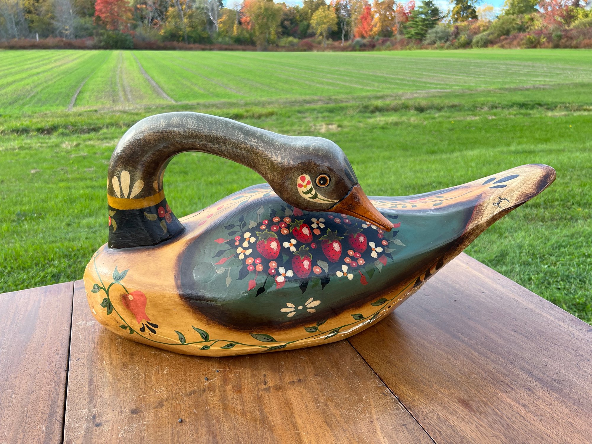 CONTEMPORARY CARVED & PAINTED PREENING DUCK #47563 | Auctionninja.com