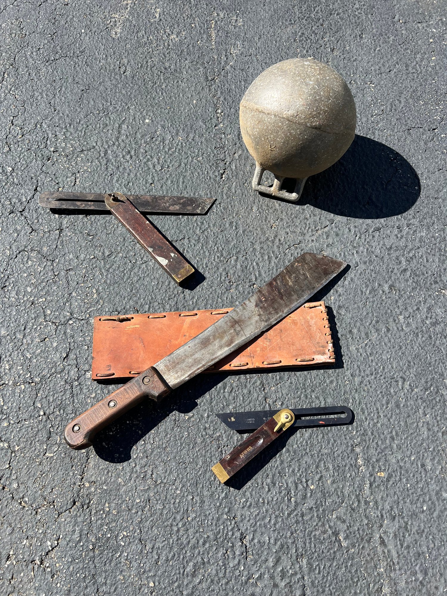 MACHETE, (2) BEVEL GAUGES And A ZINC FLOAT #47054 | Auctionninja.com