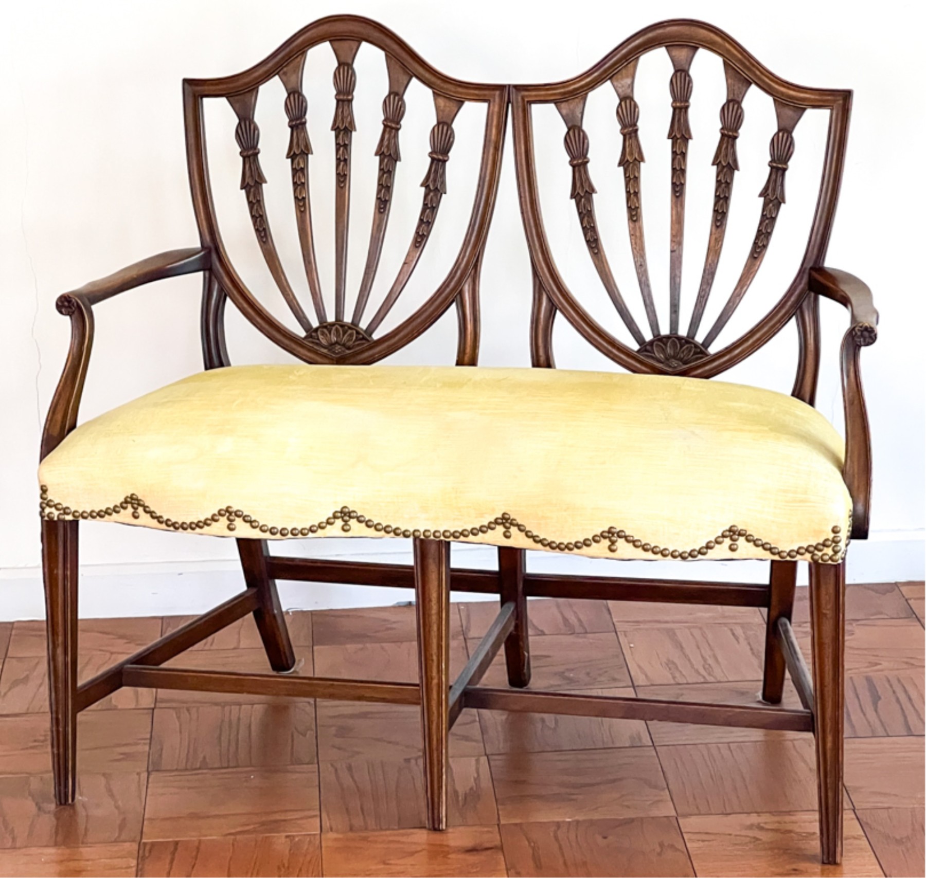 H. SACK & SONS MAHOGANY ELLIOT SETTEE #38192 | Auctionninja.com