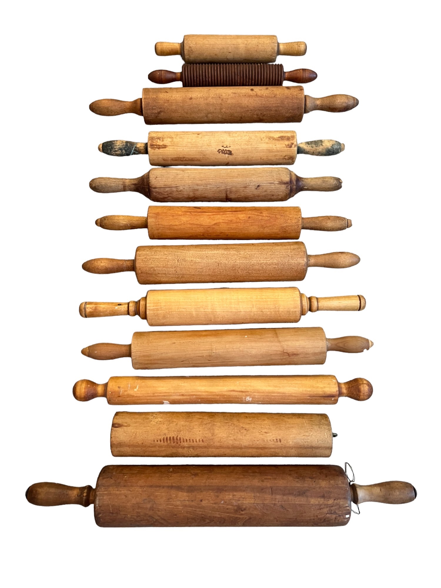 (12) ROLLING PINS of VARIOUS SIZES and AGES #45697 | Auctionninja.com