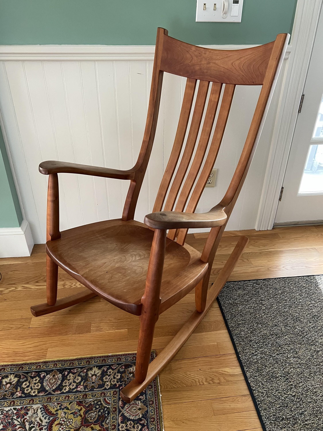 GARY WEEKS CO. MAPLE ROCKER #46226 | Auctionninja.com