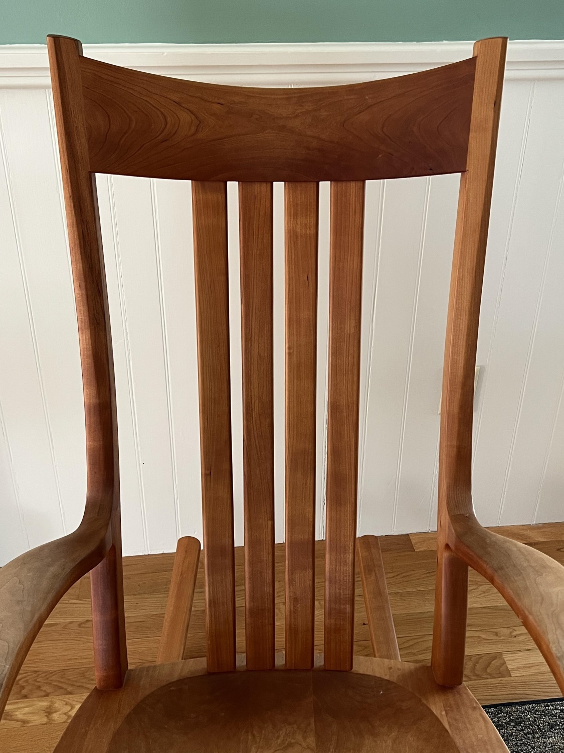 GARY WEEKS CO. MAPLE ROCKER #46226 | Auctionninja.com