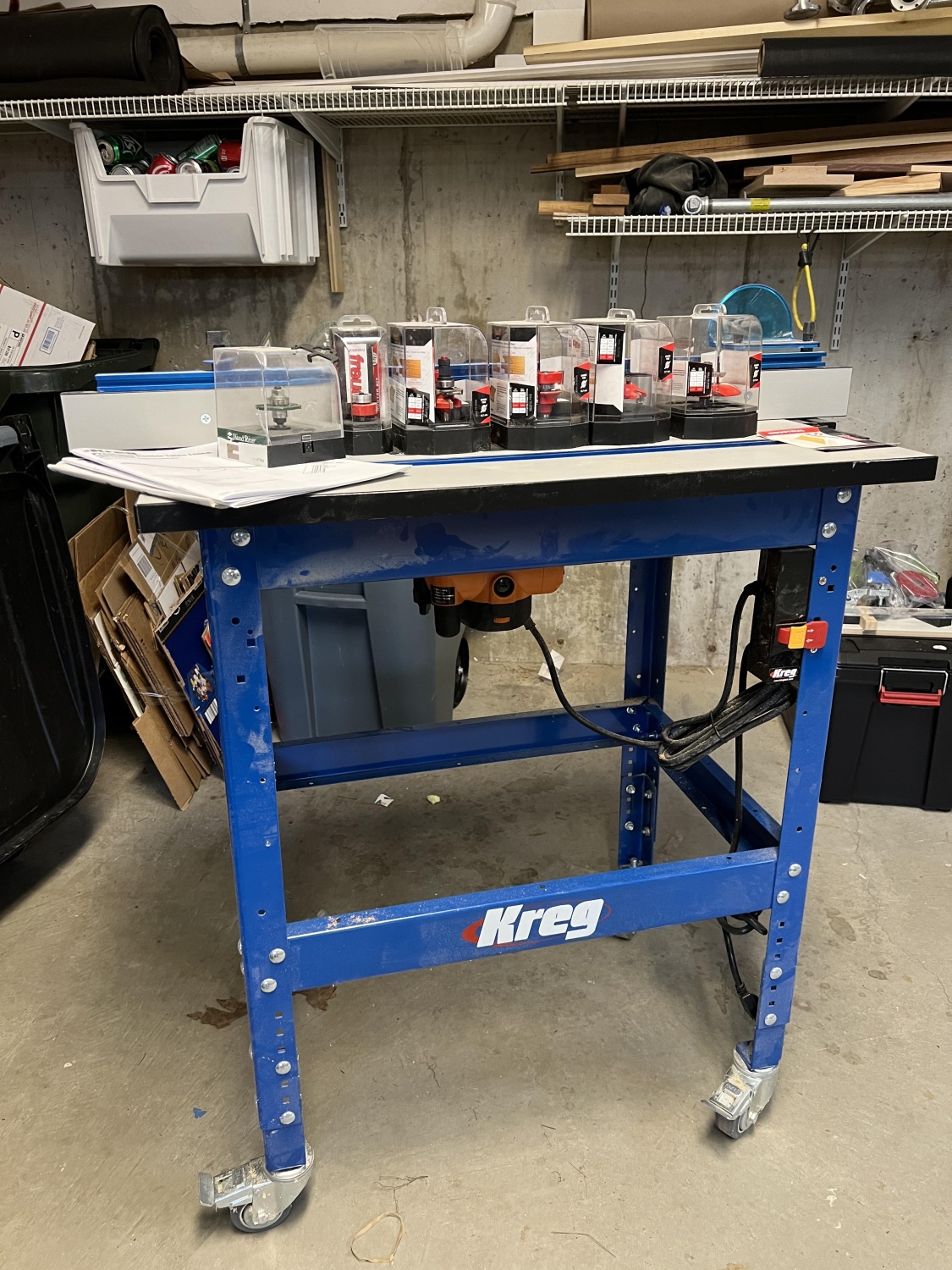 TRITON ROUTER MOF001 2 ¼ hp. & KREG STAND #46455 | Auctionninja.com