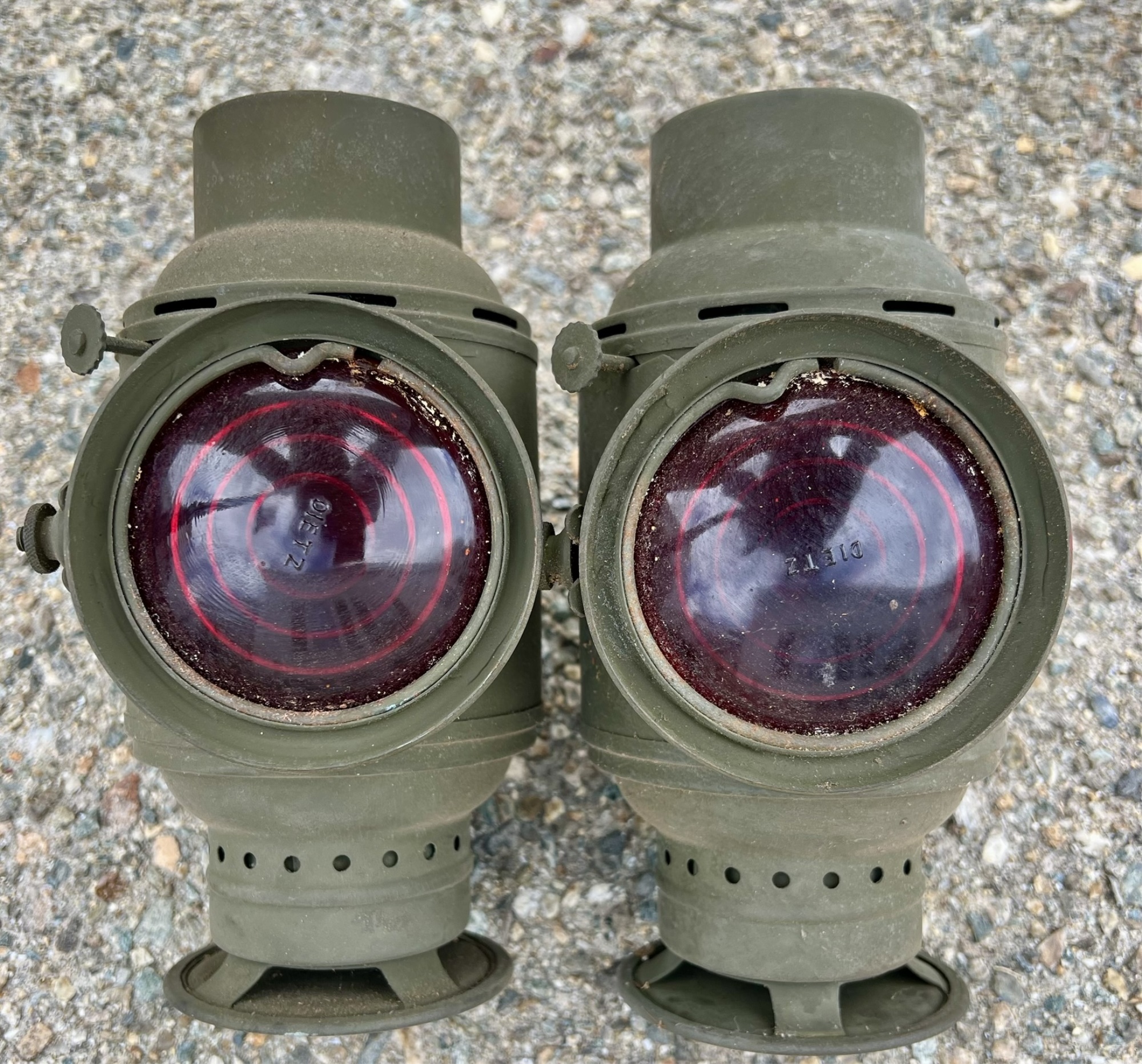 PAIR OF WW1 DIETZ MILITARY CONVOY LAMPS #47037 | Auctionninja.com