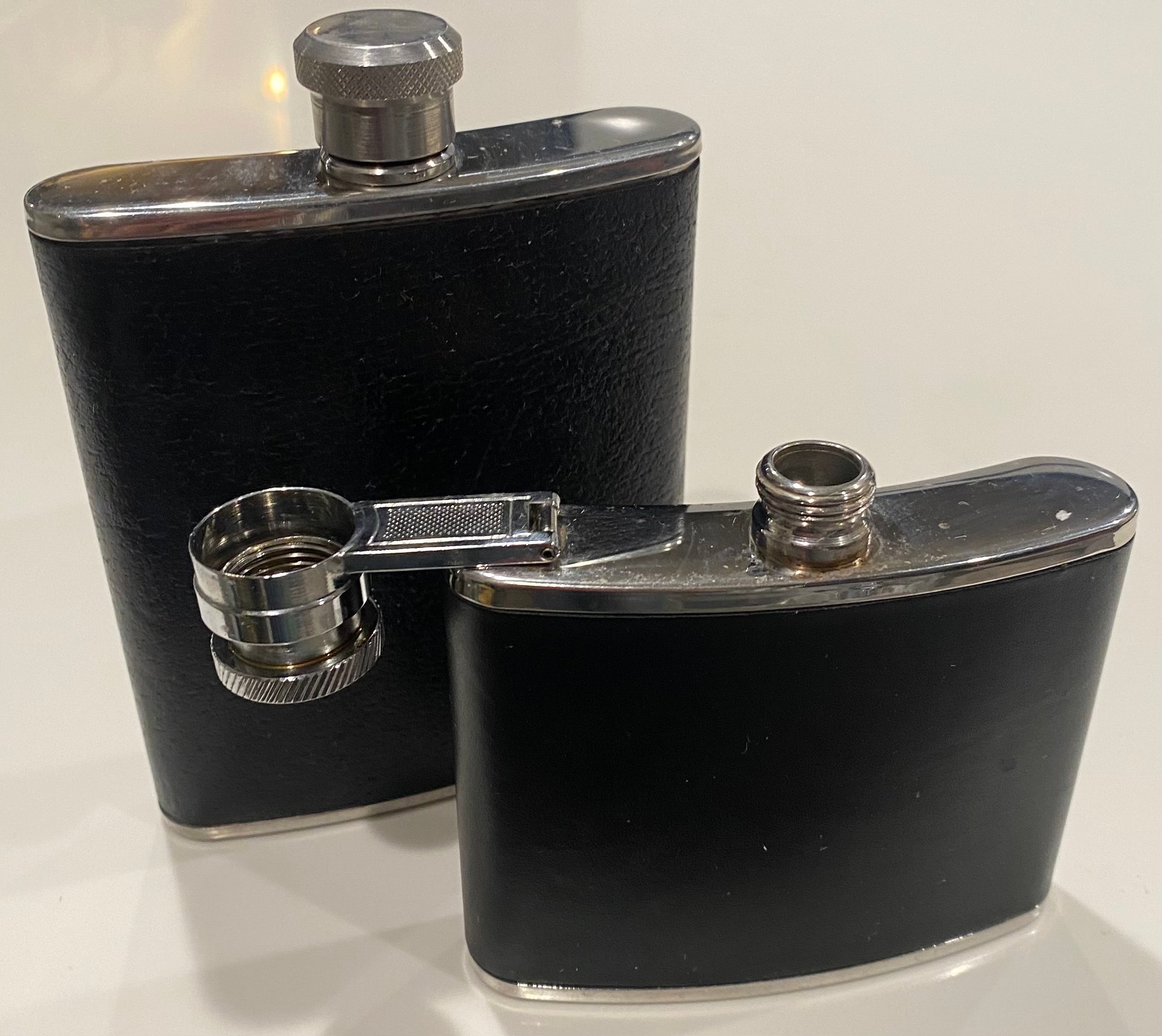 Stainless Steel Flasks #4356 | Auctionninja.com