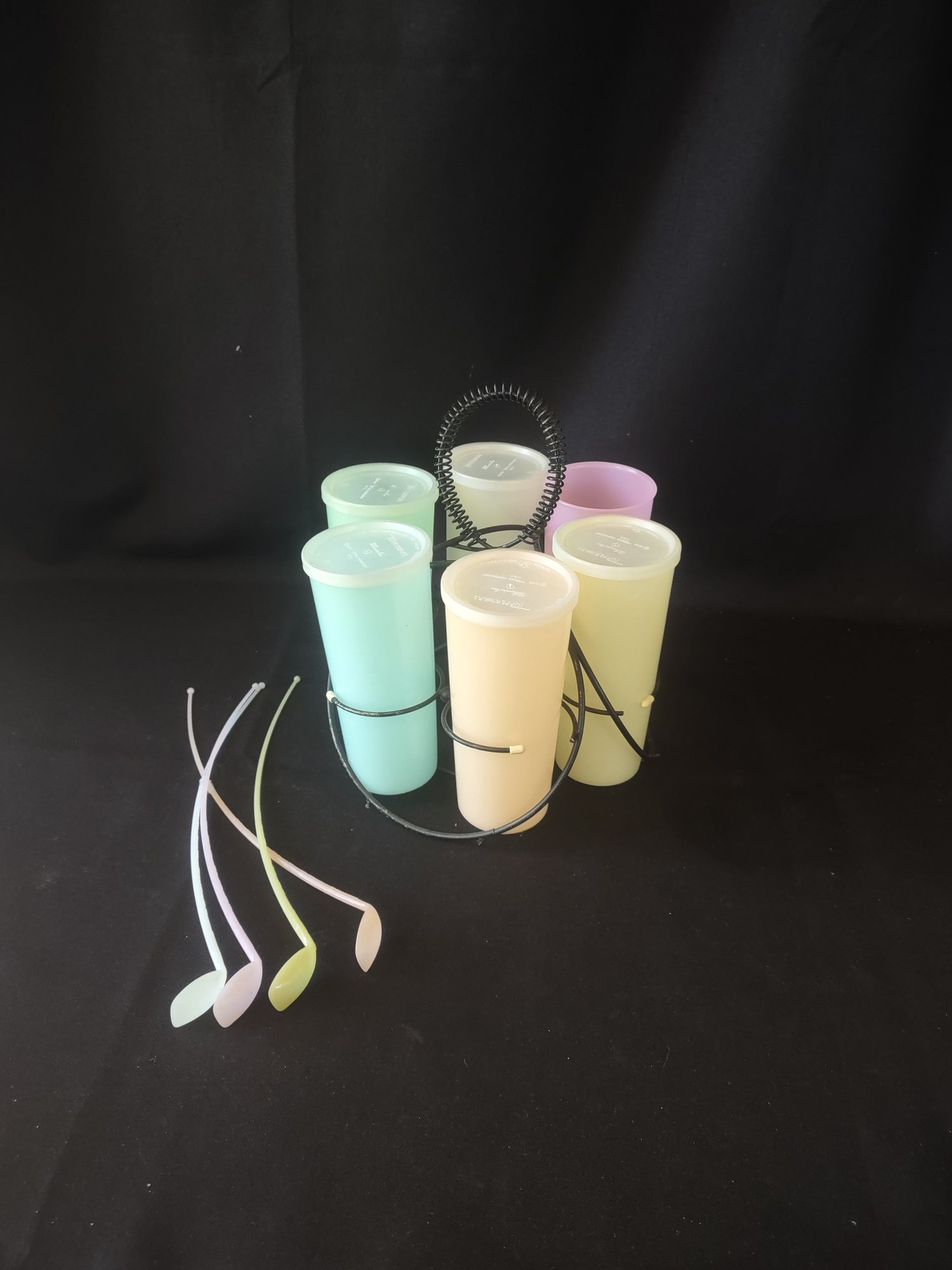 Rainbow Tupperware Iced Tea Set With Holder #1354 | Auctionninja.com