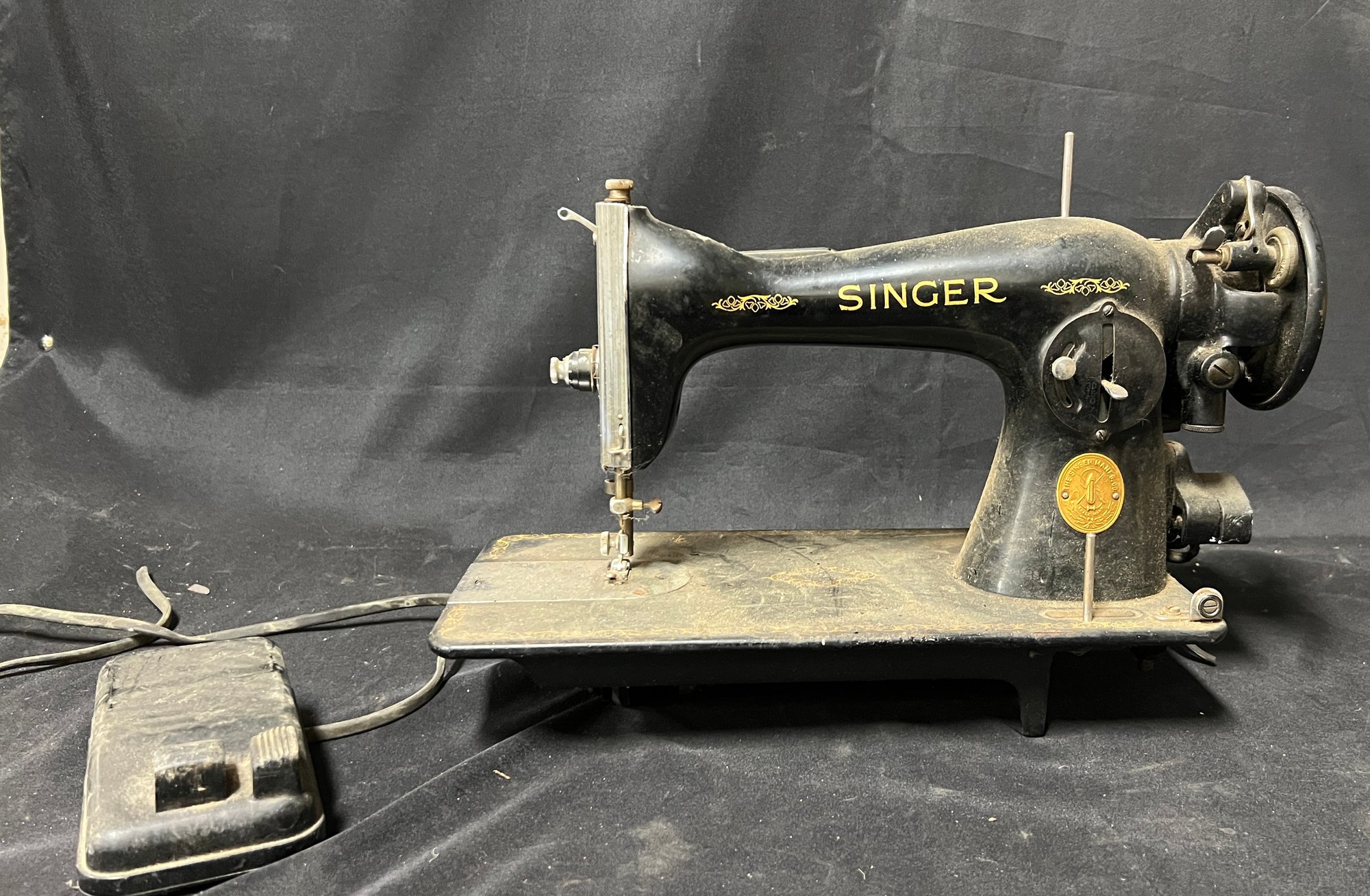 2. Vintage Early 1900s Singer Sewing Machine Model 15-91 W/pedal #11484 ...
